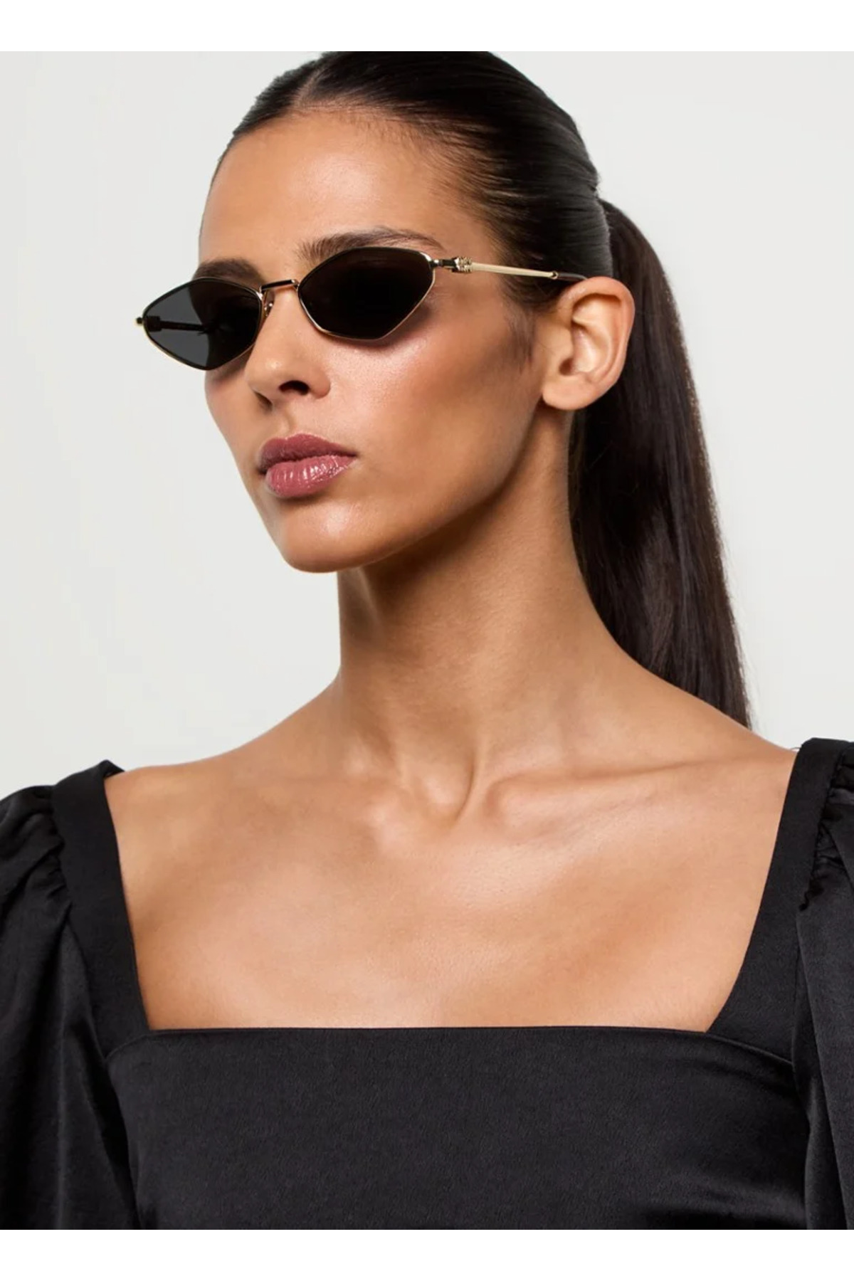 Miu Miu Mu 56zs Zvn-5s0 Ekartman: 56 Güneş Gözlüğü Fiyatı, Yorumları ...