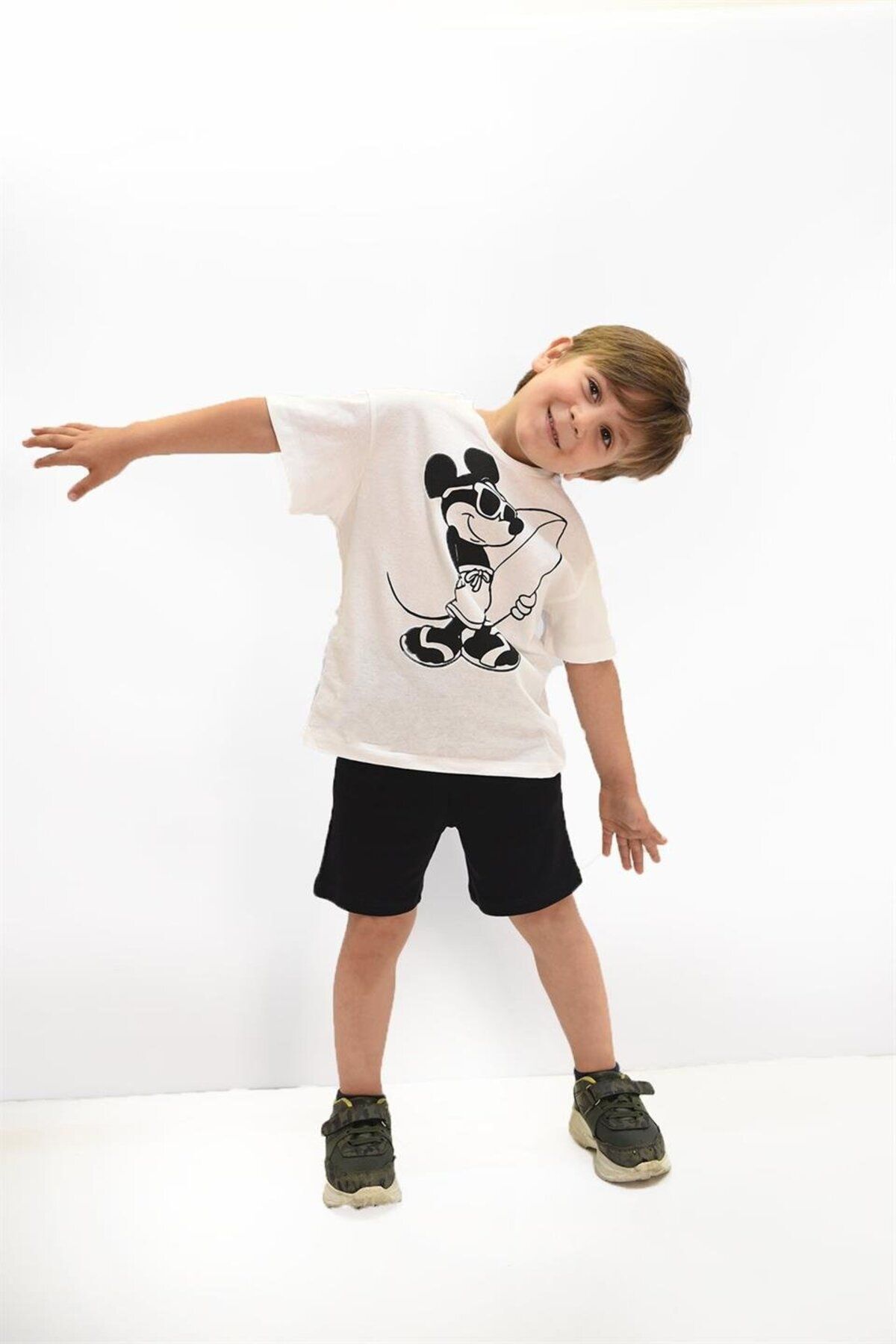 LUESS Erkek Çocuk Fit Mickey Mouse Baskıl Kısa Kollu Tshirt V Şort Alt ...