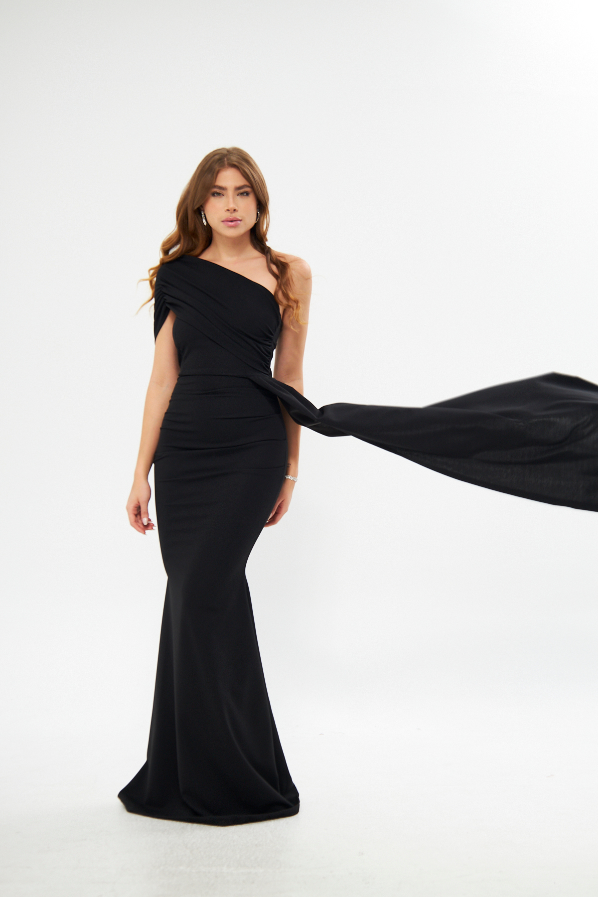 ModaLy Moda FLEXIBLE CREPE FABRIC BLACK COLOR EVENING DRESS WITH ONE ...