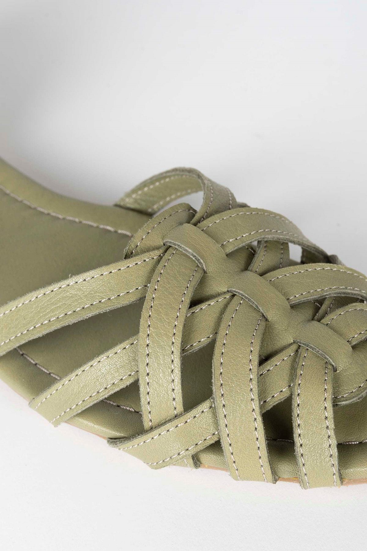 CUCA Hakiki Deri Çapraz Detaylı Günlük Kadın Sandalet Fiyatı, Yorumları ...