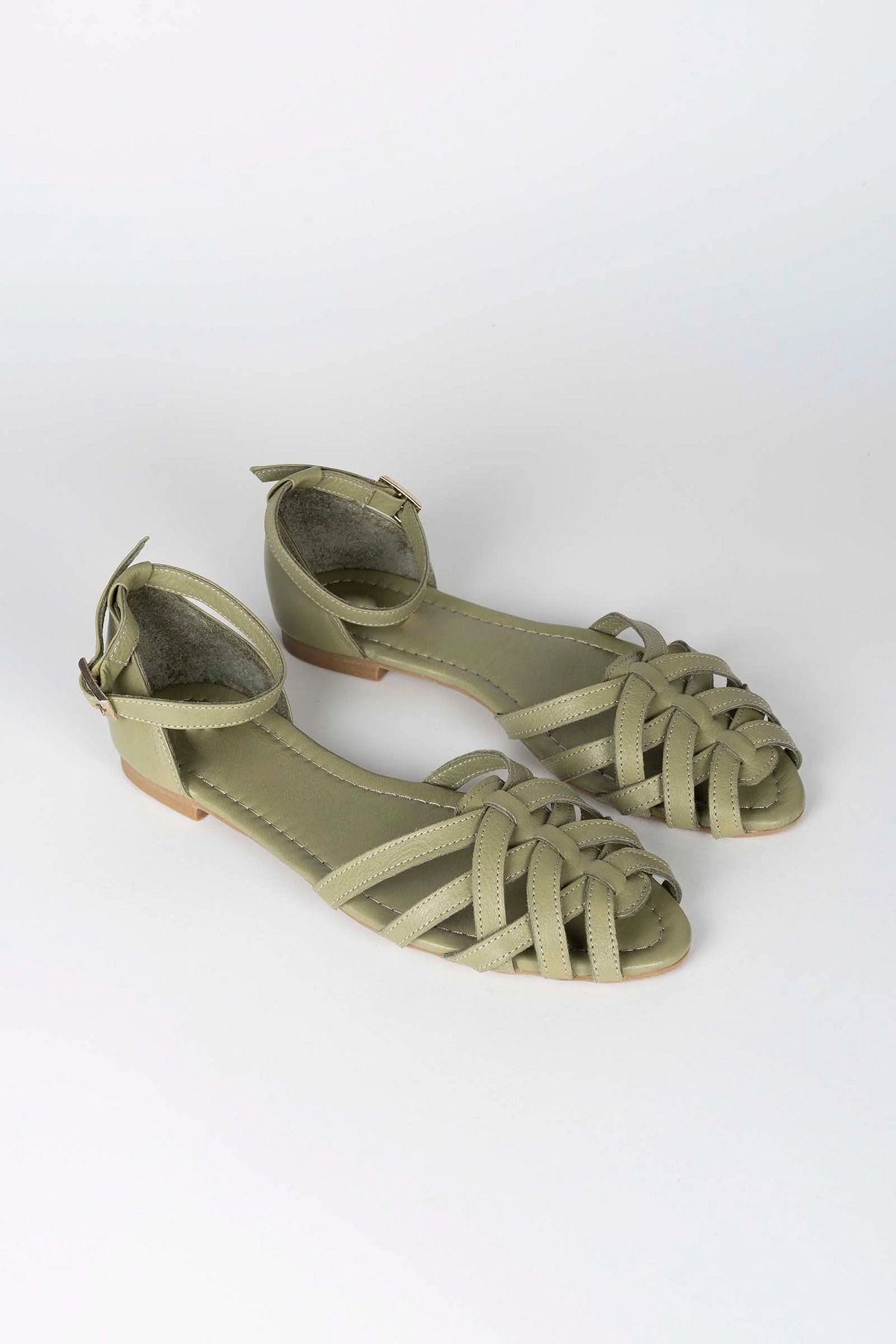 CUCA Hakiki Deri Çapraz Detaylı Günlük Kadın Sandalet Fiyatı, Yorumları ...