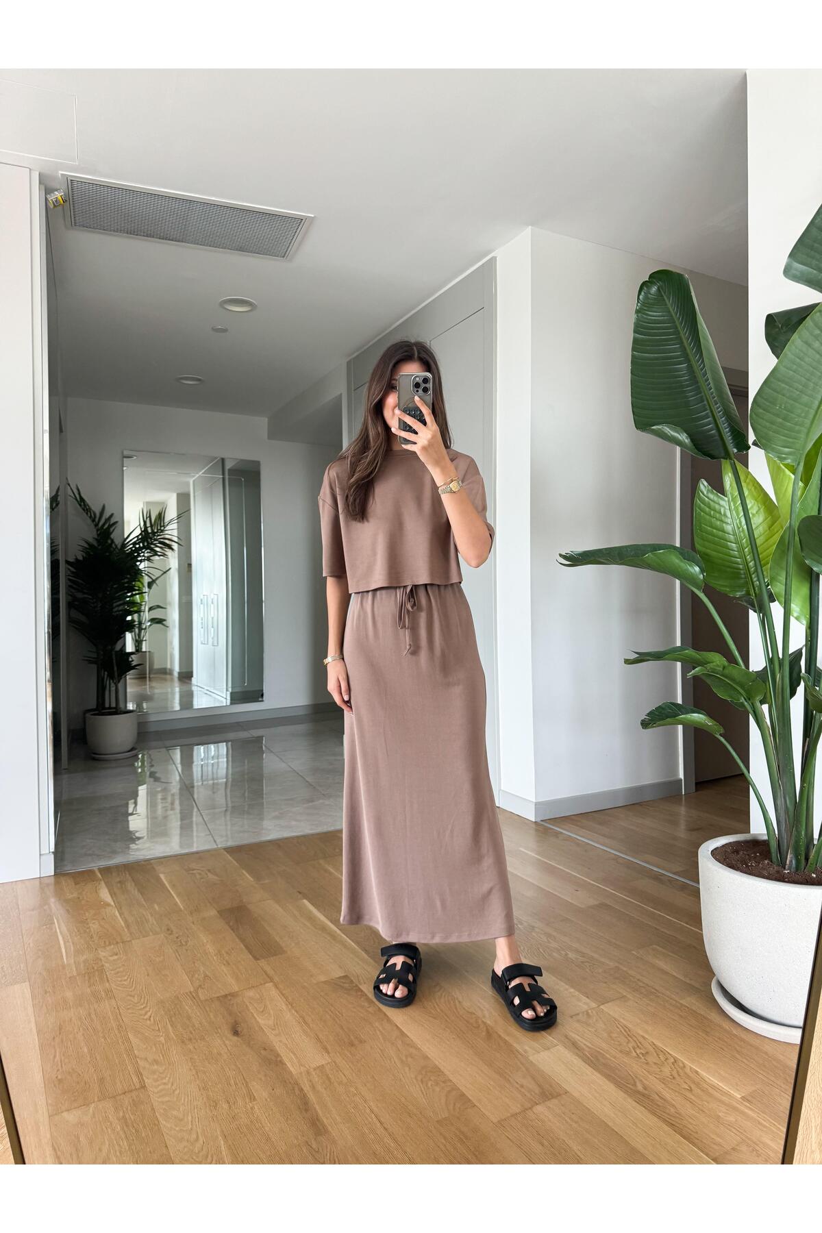 MERVE AKSOY Modal Tişört Etek Takım-Vizon Fiyatı, Yorumları - Trendyol
