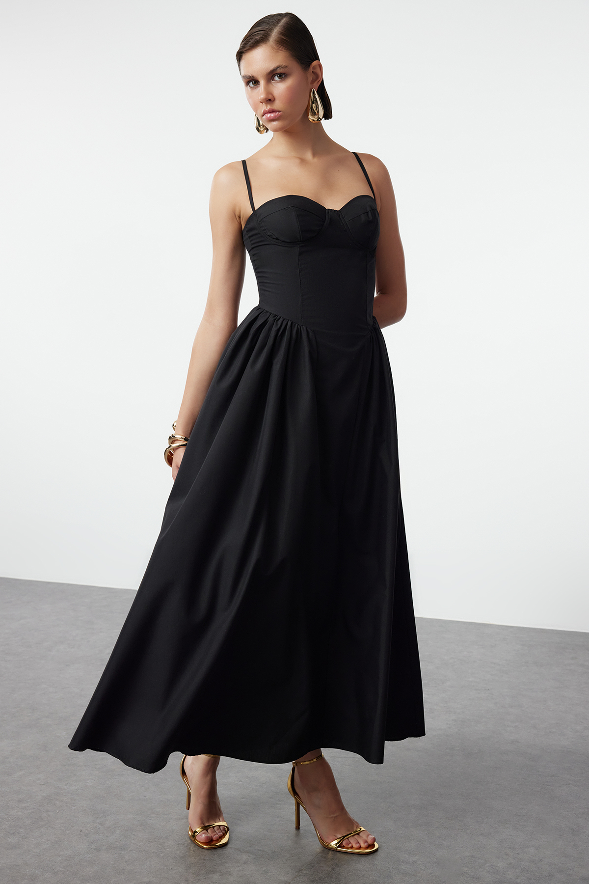 Trendyolmilla Siyah A-Kesim Poplin Dokuma Midi Şık Elbise ...