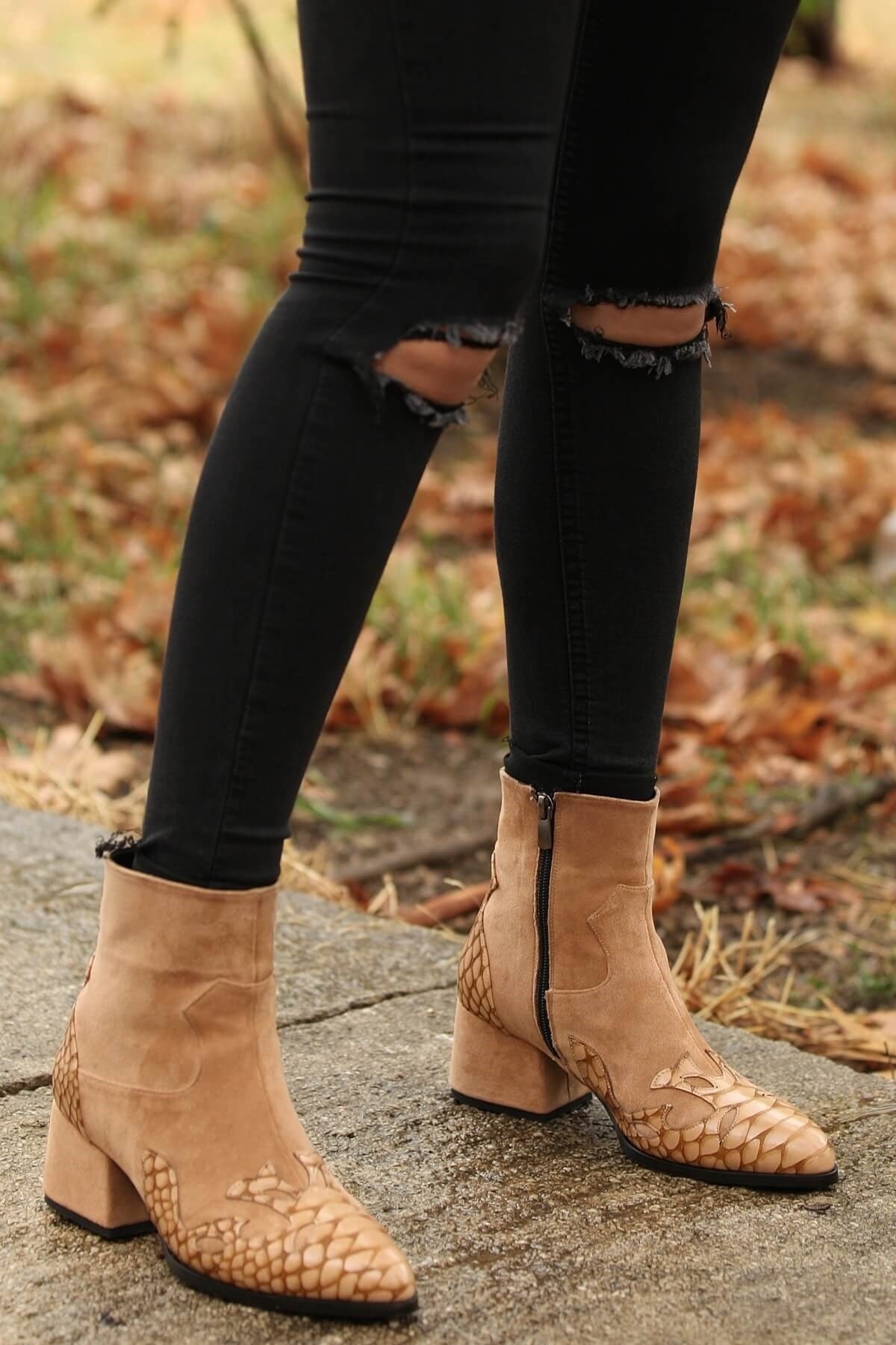 Mio Gusto Bej Kadın Bot