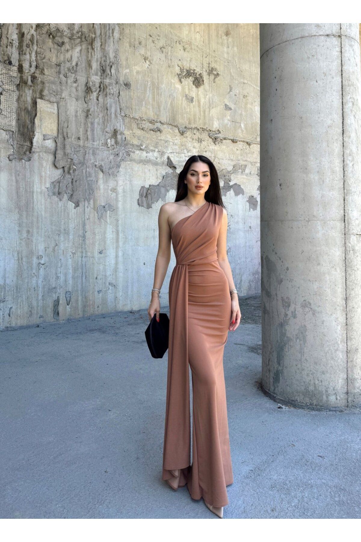 Bella Istanbul Sedef Kuyruk Detay Abiye Fiyatı Yorumları Trendyol