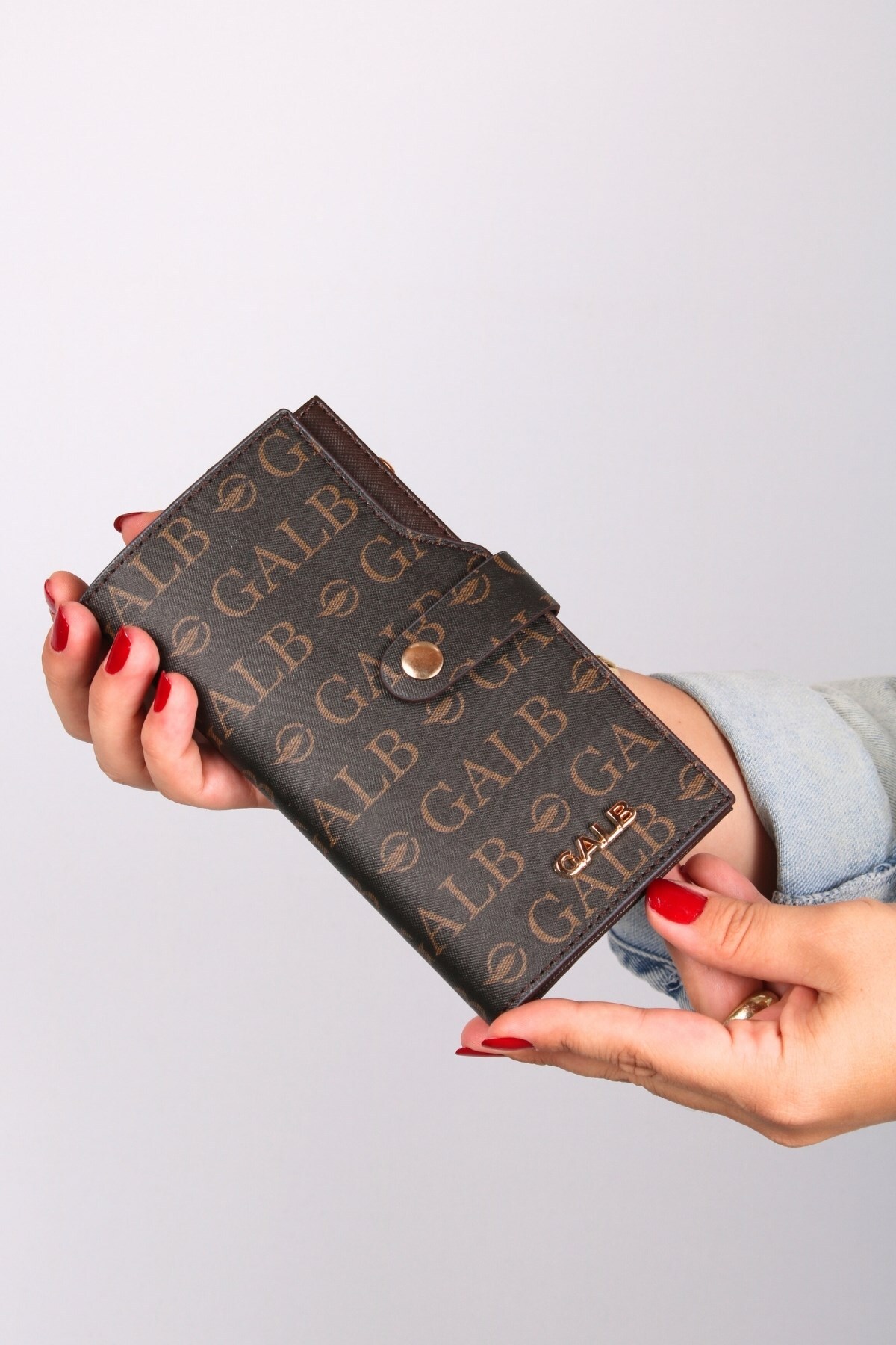 GALB LEATHER Şık ve Pratik Çok Bölmeli Kadın Cüzdanı: Stilinizi ...