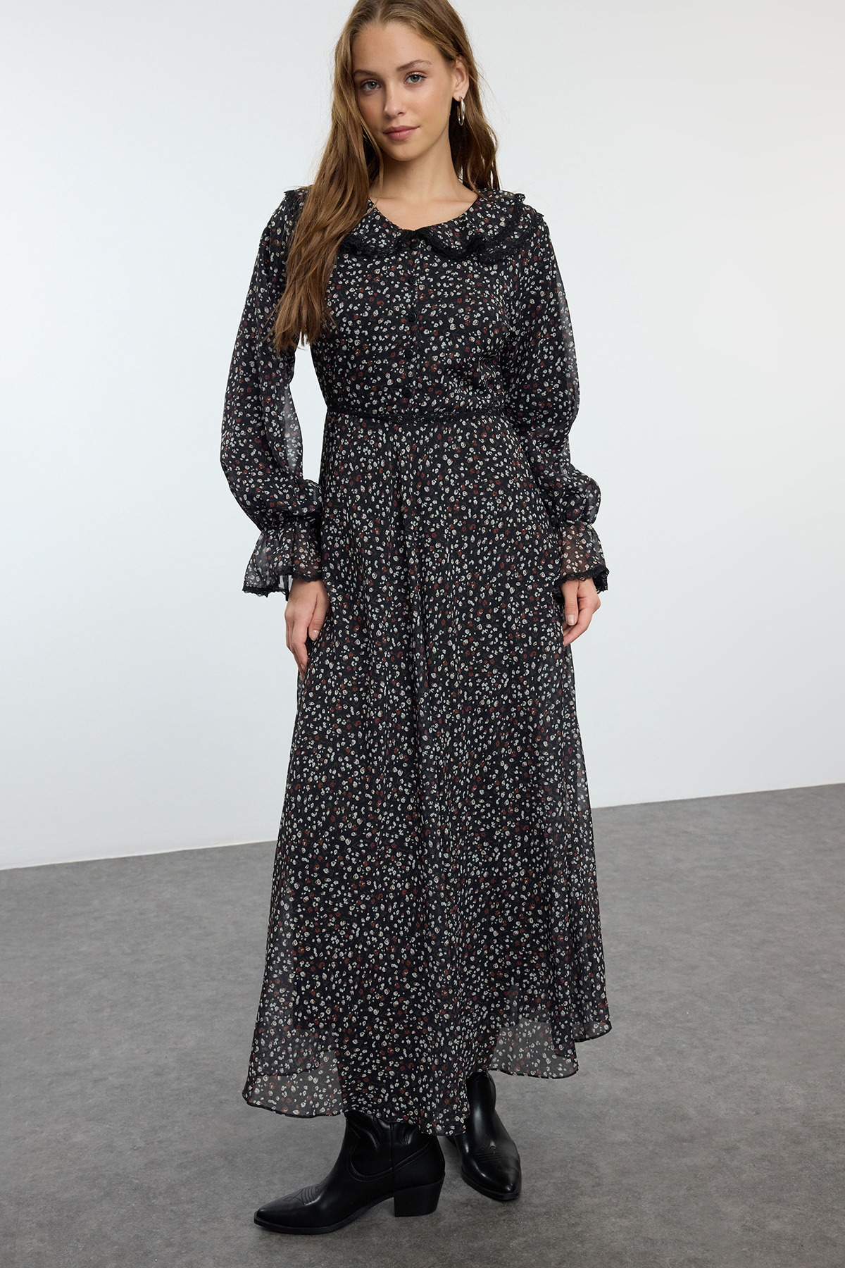 TRENDYOL MODEST Siyah Yaka Detaylı Dokuma Elbise TCTAW25EB00094 Fiyatı ...