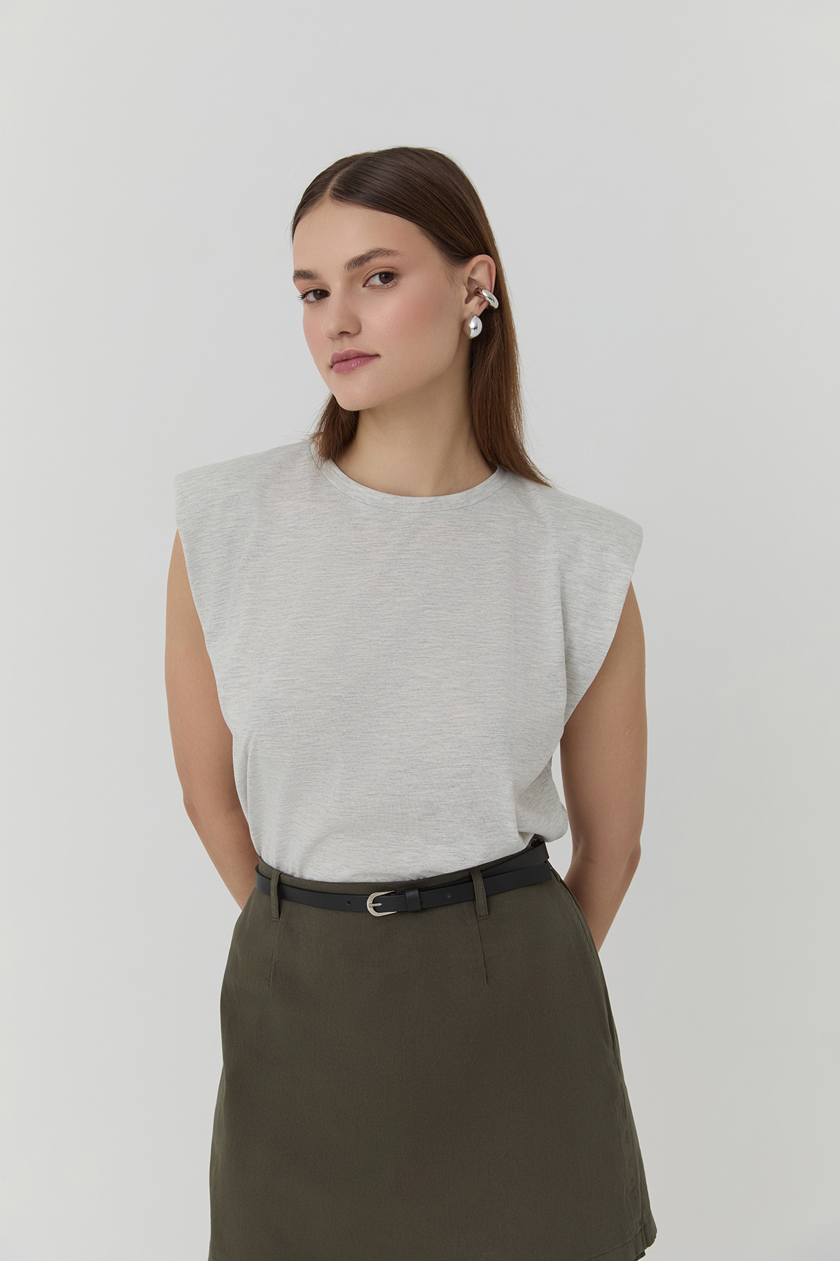 Quzu Vatkalı Kolsuz Basic Tişört Gri Fiyatı, Yorumları - Trendyol