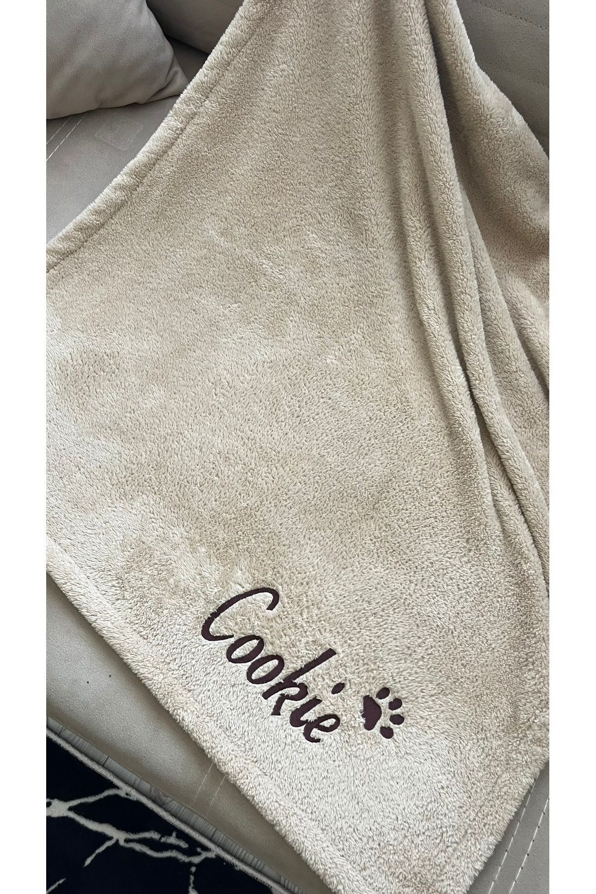 ULUBEN İsimli Kişiye İsme Özel Nakış İşlemeli Kum Beji Kedi Köpek ...