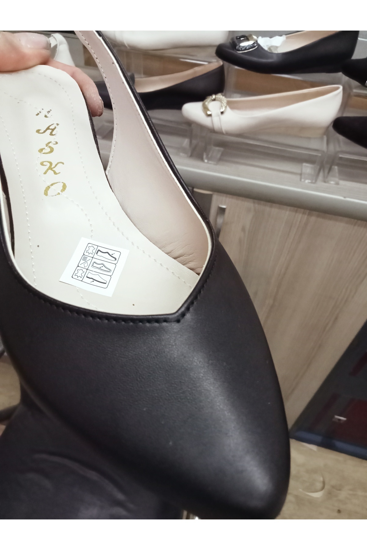 HeroineModa Siyah Arka Acik V Agiz Fiyatı, Yorumları - Trendyol