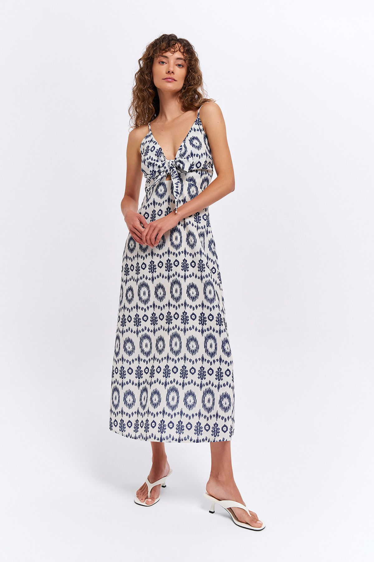 Quzu Cut Out Bağlama Detaylı Desenli Midi Elbise Naturel - Fiyatı ...