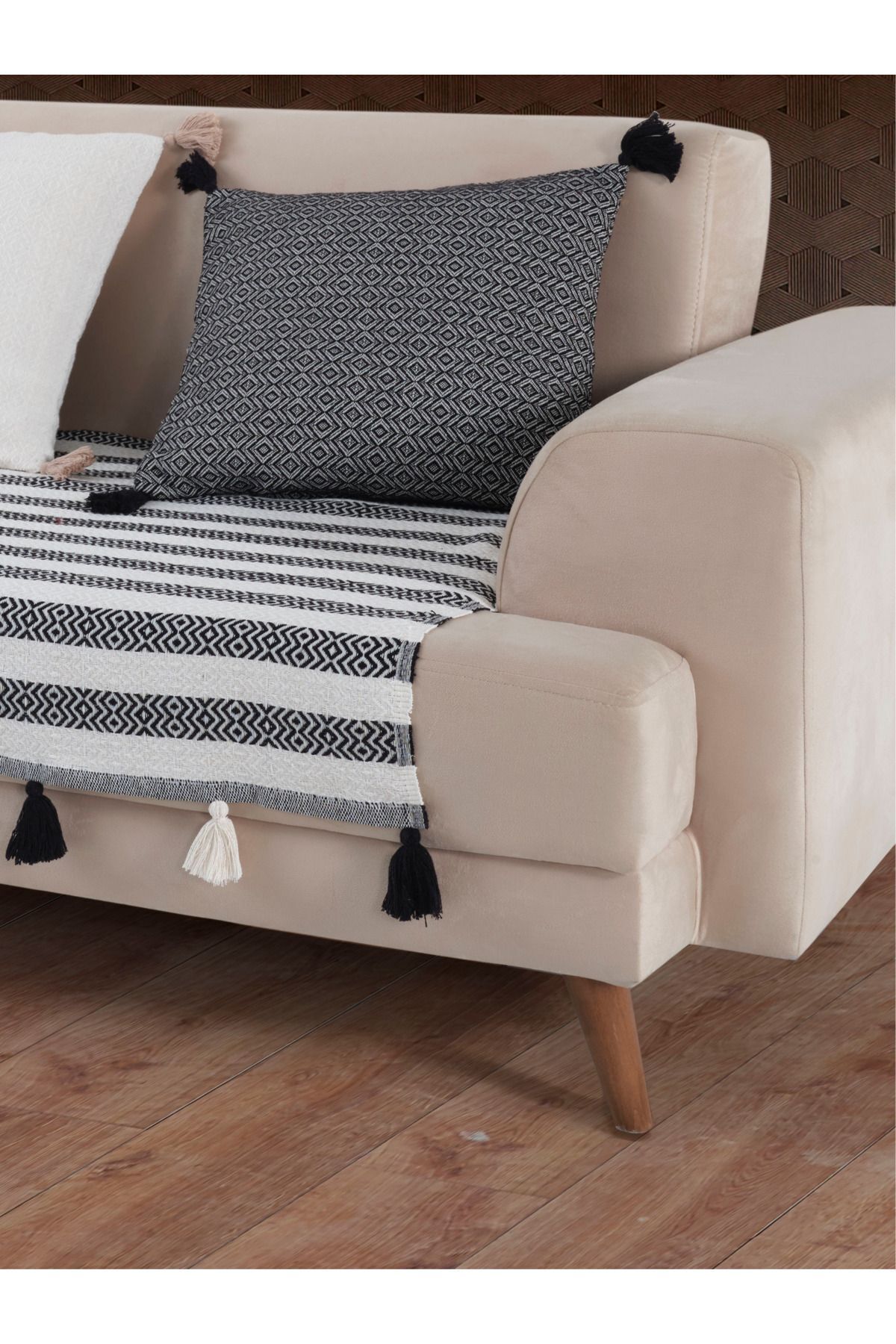 Lux Touch Liva Black Sofa Cover with Pompom - 115x200 cm Sofa Duvan ...