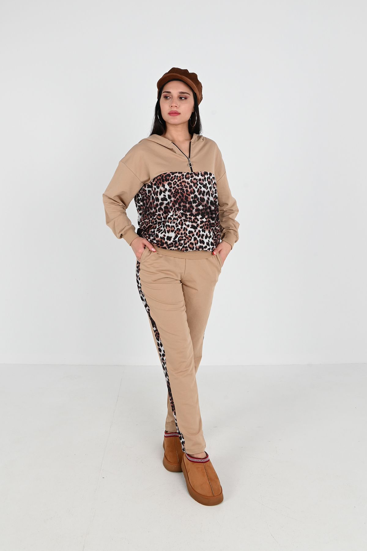Koza Butik Kadın Leopar Detaylı Kapüşonlu Eşofman Takımı 3992-1-24Fiyatı, Yorumları - Trendyol