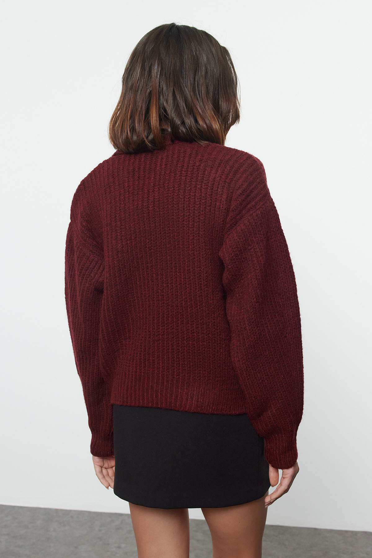 Trendyol Collection Weich strukturierter Strickpullover mit bordeauxroter Schleife – Limited ...