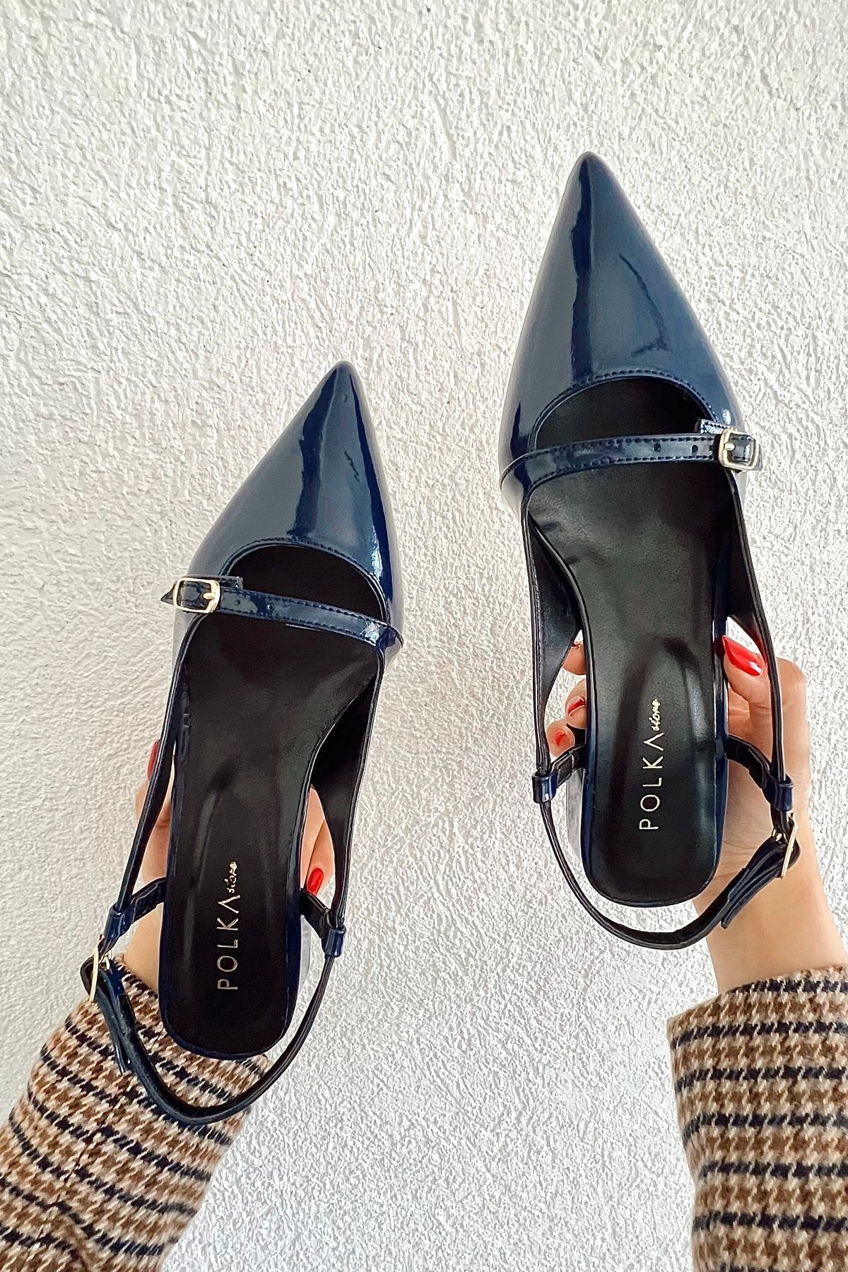 POLKA STORE Simple Sivri Burun Tek Bantlı Tokalı Rugan Blok Topuklu Kadın Ayakkabı - Fiyatı ...