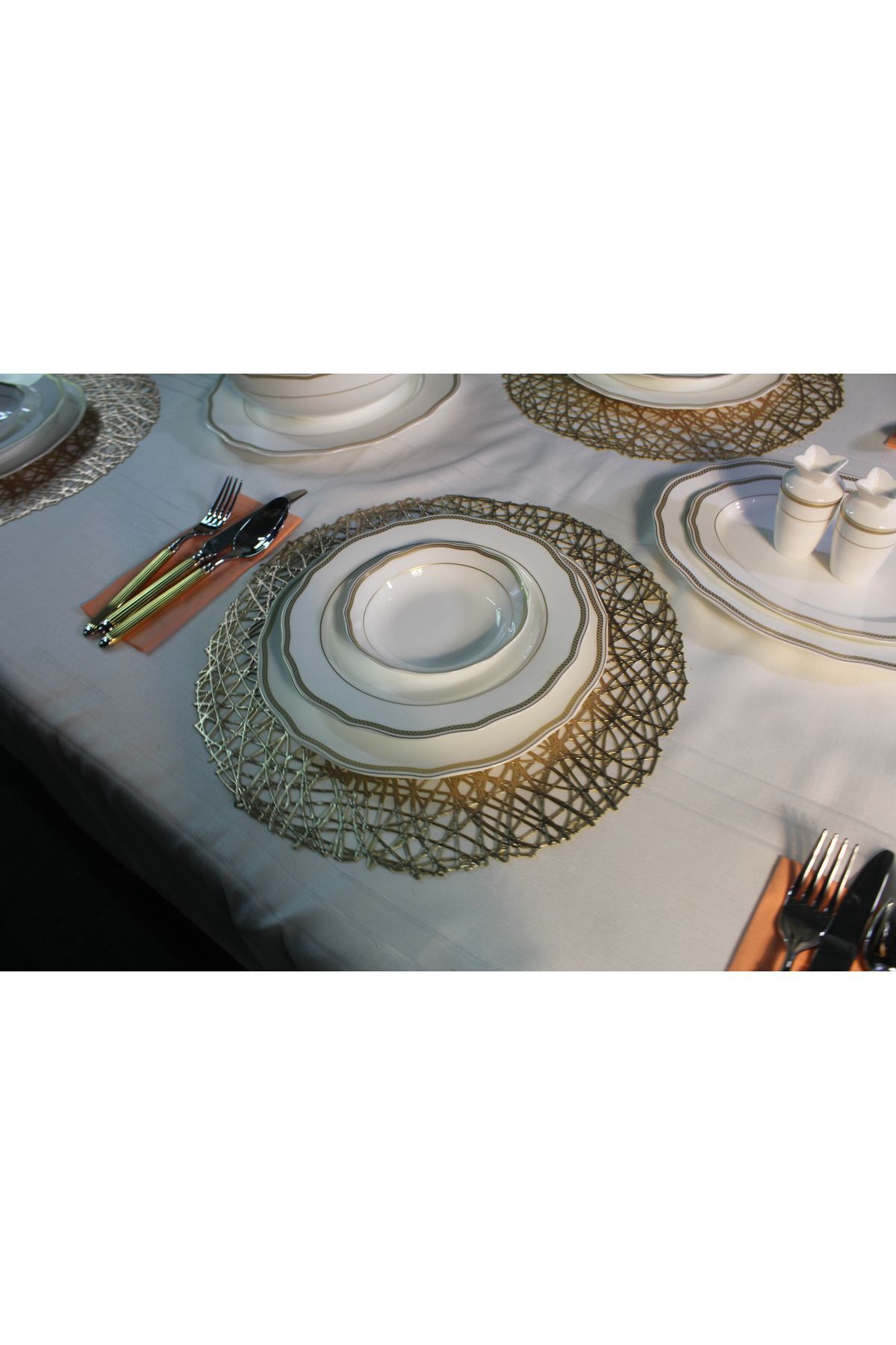 Trinice Bone China Grand Prix 90 Parça Lüks Porselen Yemek Takımı ...