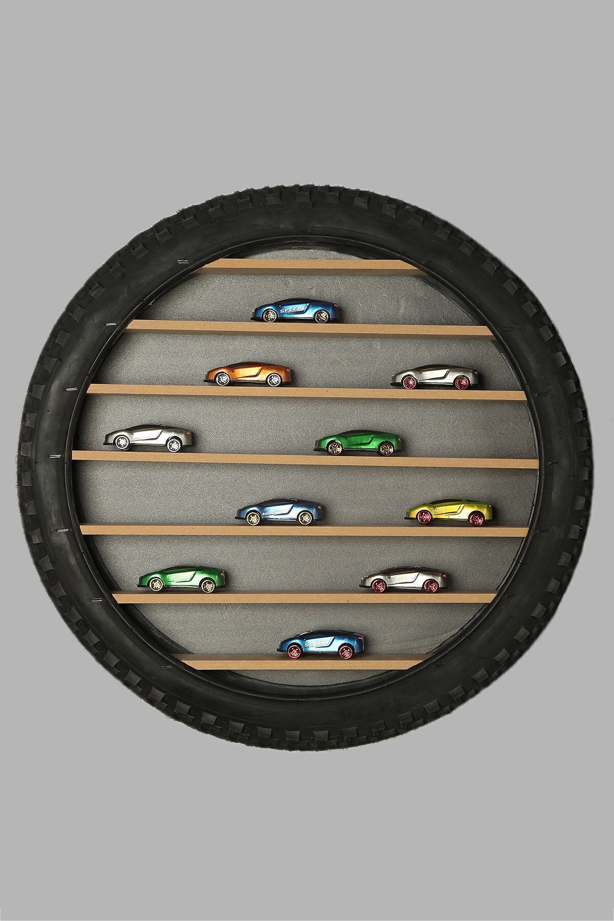 Nikadu Duvar Rafı Tekerlek Araba Rafı - Fiyatı, Yorumları