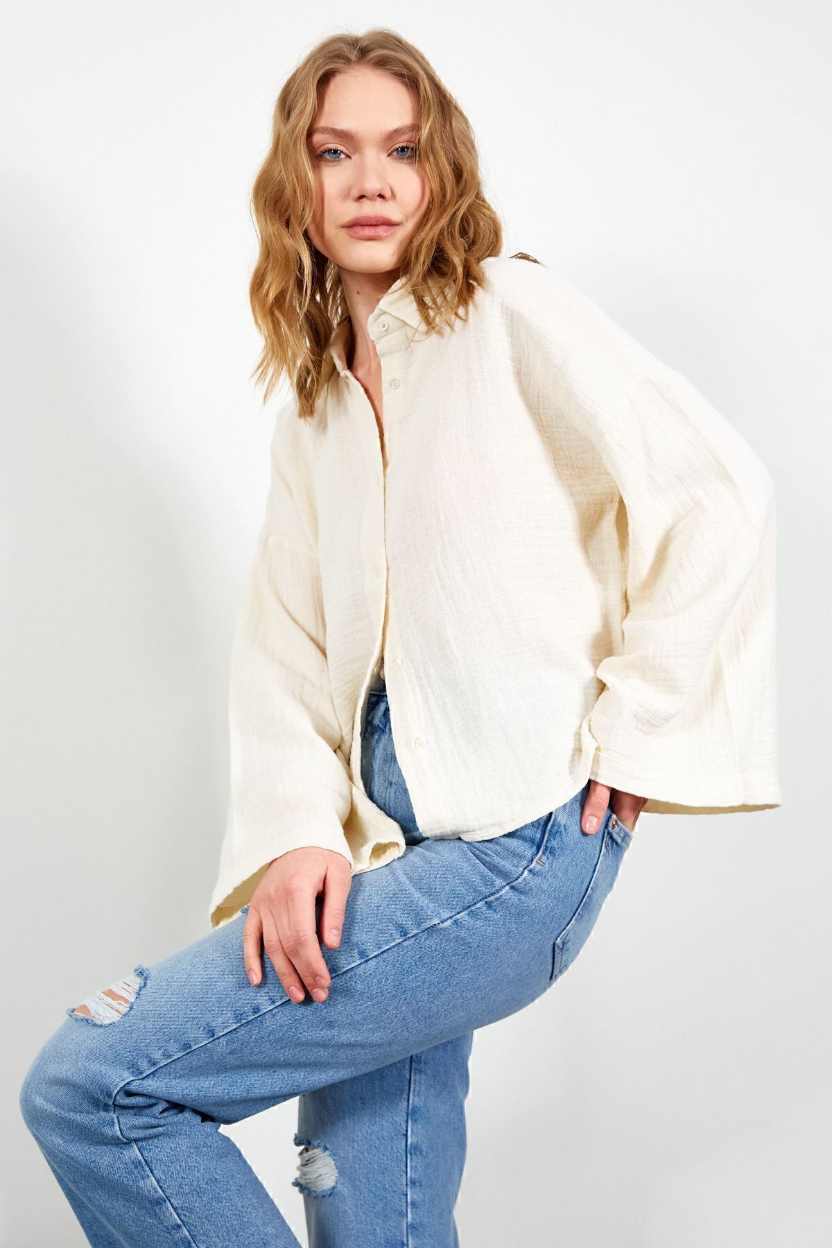 EDITION WOMAN Ekru Kolları Salaş Yıkamalı Müslin Oversize Rahat Kalıp Kadın Basic Gömlek ...