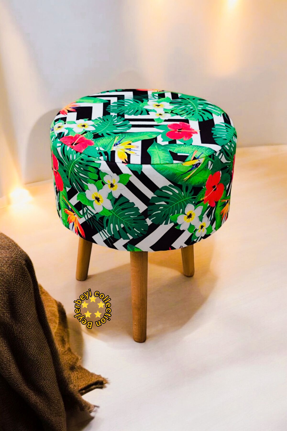 BEYLERBEYİ Coco Puf, düz kumaş,3 Ayak,oturma Odası, Makyaj Masası Pufu ...