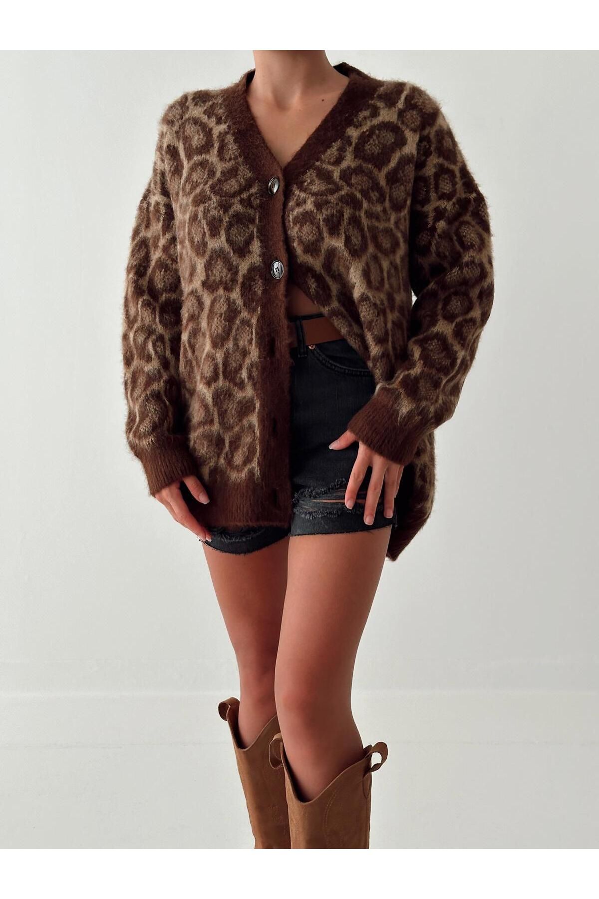 ASM Fashion KADIN LEOPAR DESENLİ YUMOŞ HIRKA - Fiyatı, Yorumları