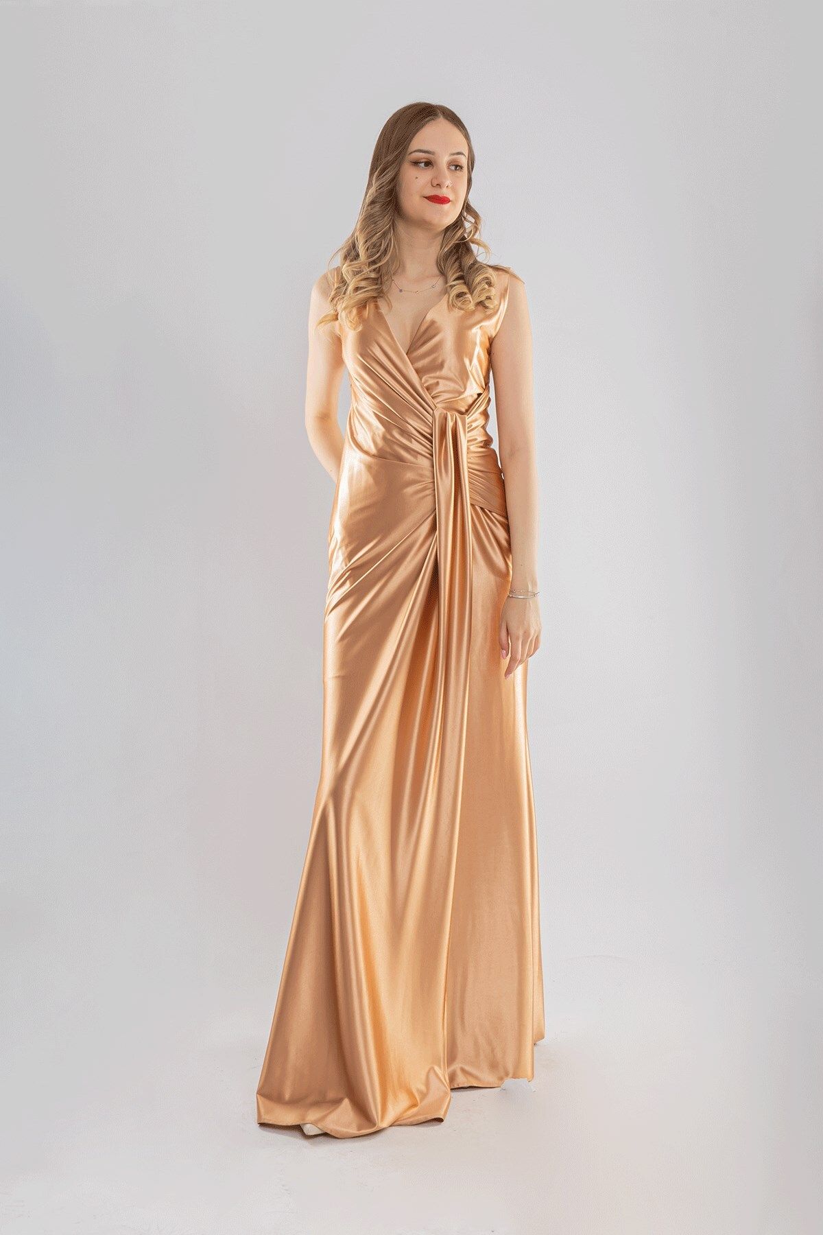 Alinçe 1415 Önü Geçmeli Parlak Saten Uzun Abiye Elbise Fiyatı ...