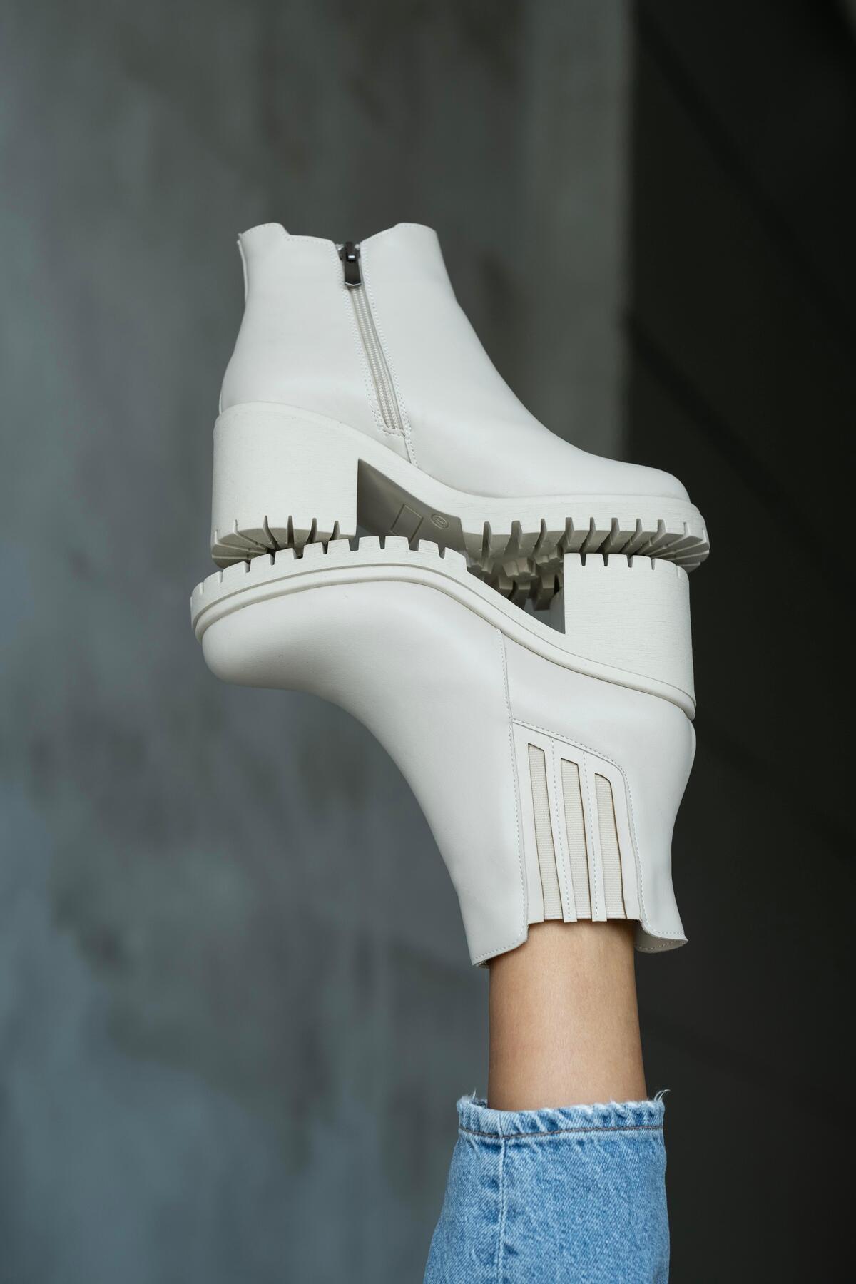 sovrana Lastik Detaylı Topuklu Bot BejFiyatı, Yorumları - Trendyol