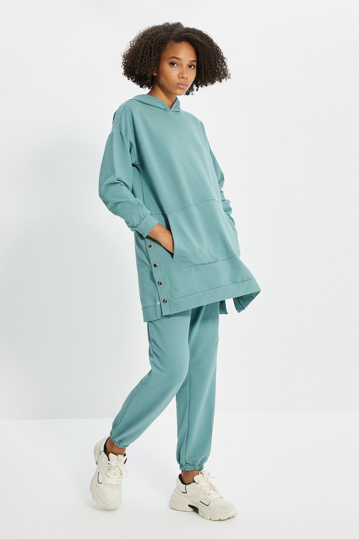 Trendyol Modest Green Hooded Kangaroo Pocket Snap Detailed Jogger ...