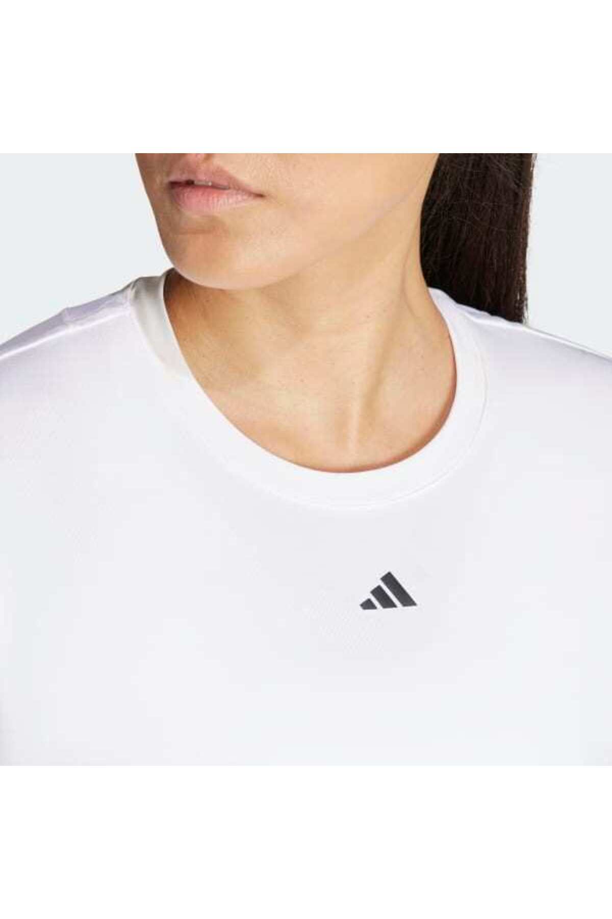 adidas Logo Patterned Women's T-Shirt - Wtr D4t T It7419 - Trendyol