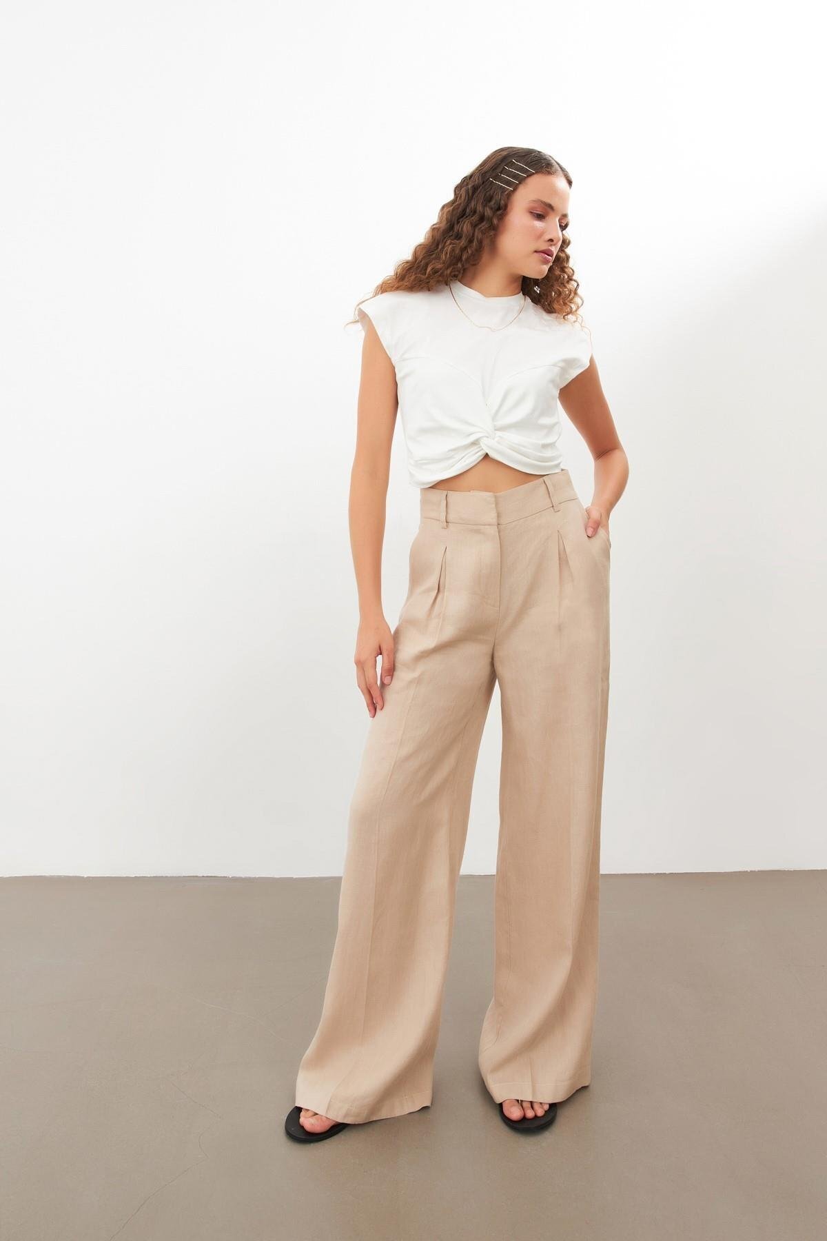 Setre Beyaz Düğüm Detaylı Crop T-Shirt Fiyatı, Yorumları - Trendyol