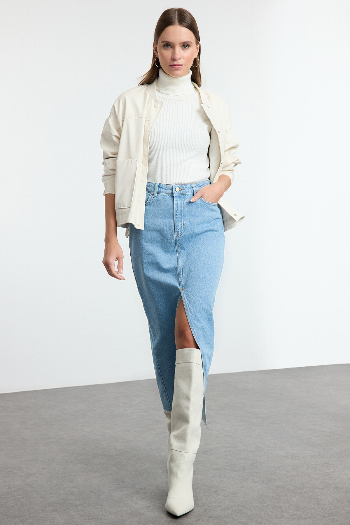 Trendyolmilla Mavi Yırtmaçlı Maxi Denim Etek TWOSS23ET00290 Fiyatı ...