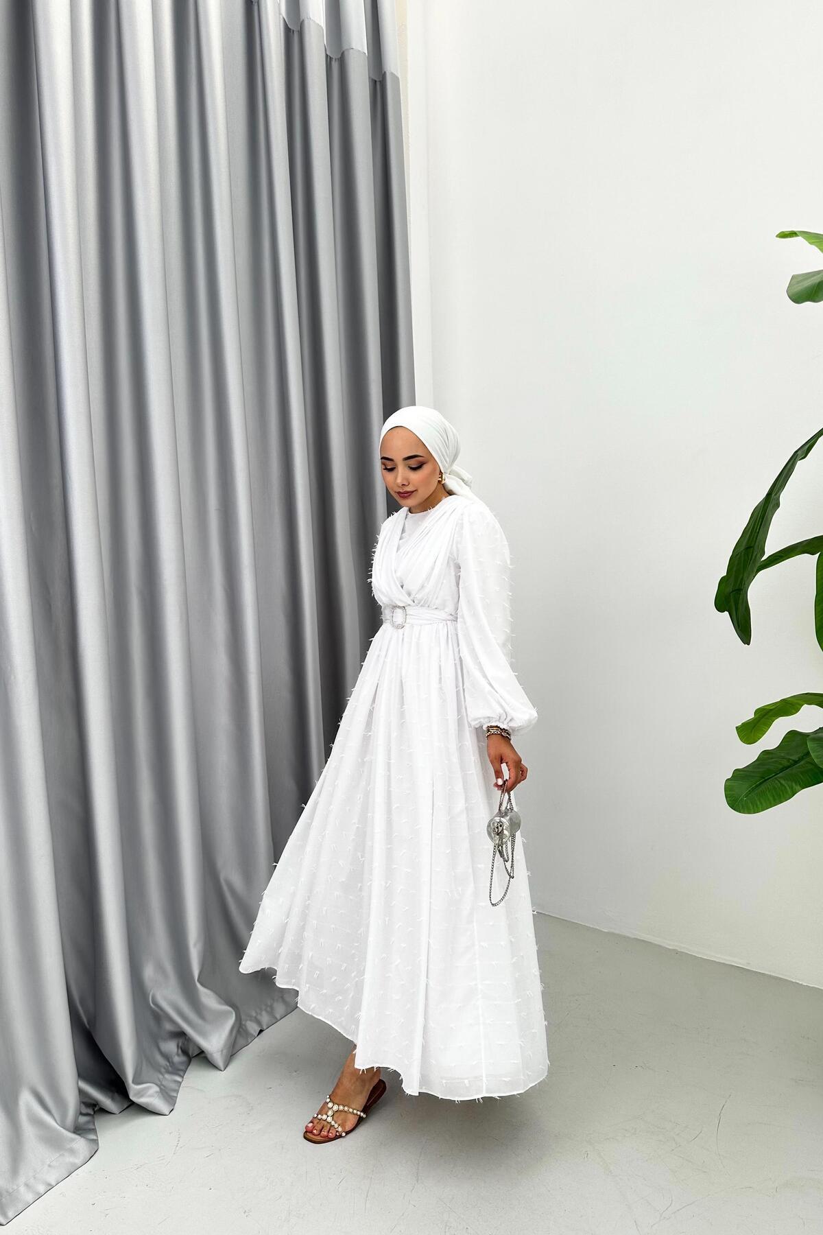 QUQA BERRY ŞİFON ELBİSE - BEYAZFiyatı, Yorumları - Trendyol