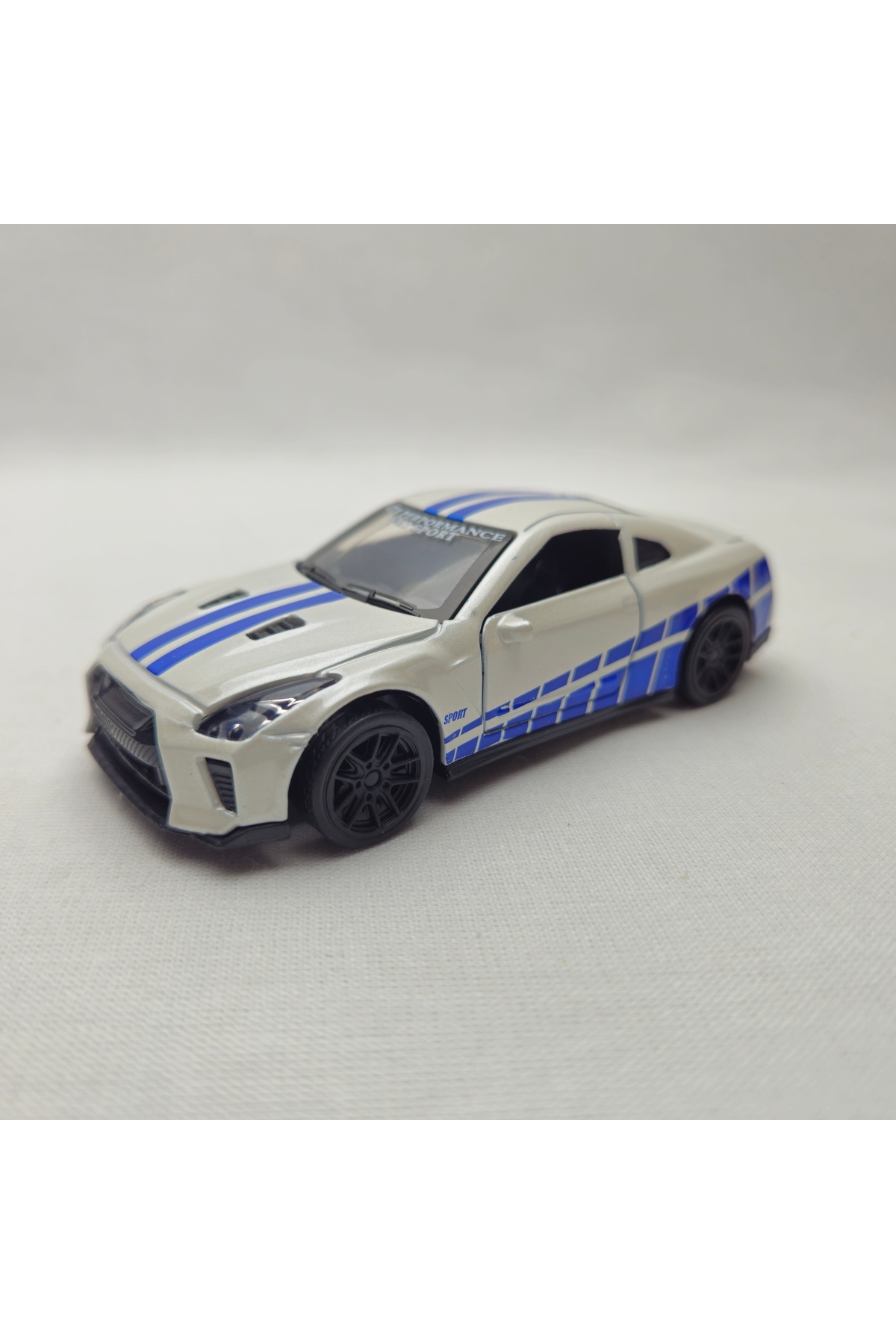 Seher 1:32 NISSAN GTR DIECAST ÇEK BIRAK KOLEKSİYON ARABA Fiyatı ...