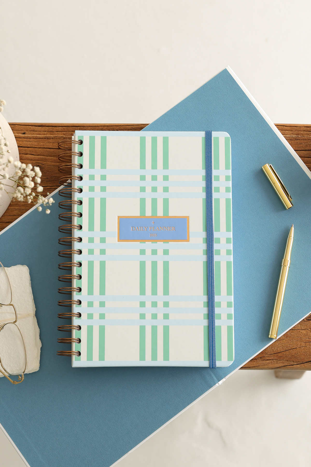 Matt Notebook 2025 Yılı Günlük Spiralli Ajanda 16x24 cm - 12 Aylık ...