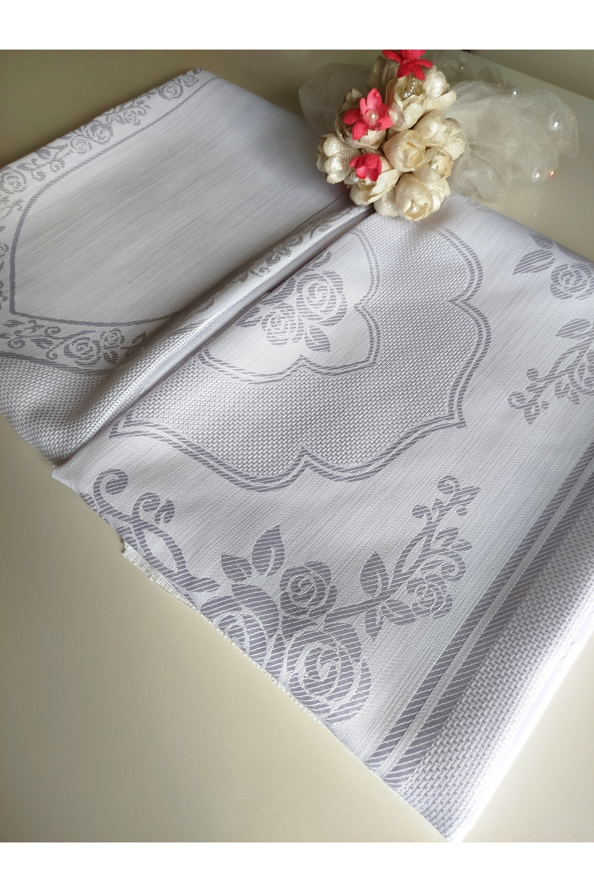 GONCA TEKSTİL Etamin İşlemelik Seccade(80x135cm) ve Bohça(110x110cm ...