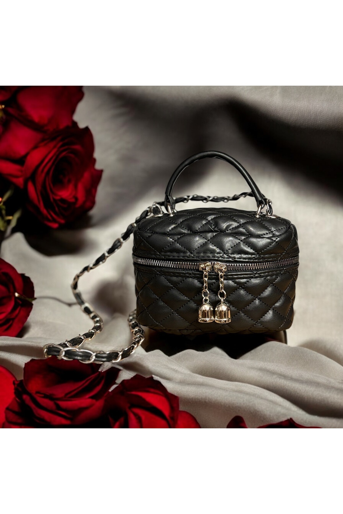 By SerapSÖNER Mini Zilly model kapitoneli yuvarlak çanta Askılı ...