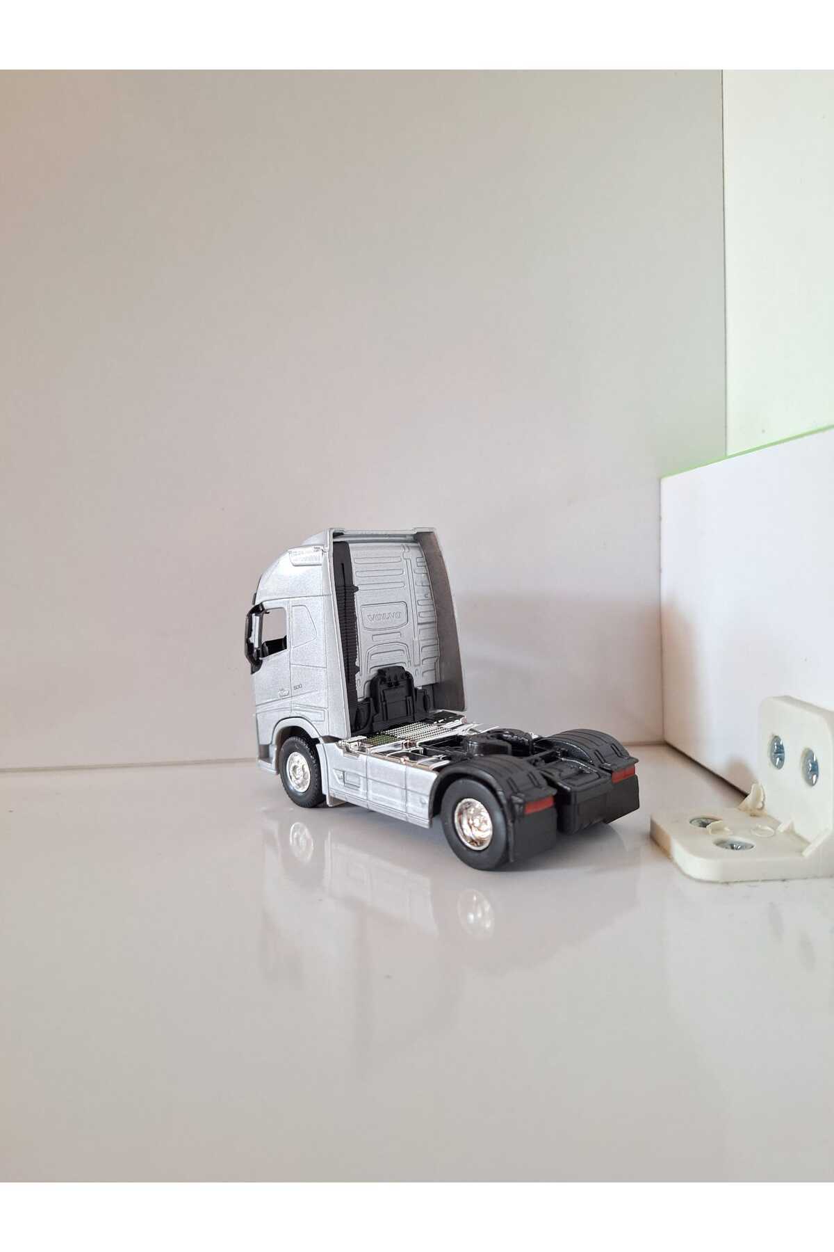 HOT WHEELS Volvo FH Gri Renk Oyuncak Tır Kafası Fiyatı, Yorumları ...