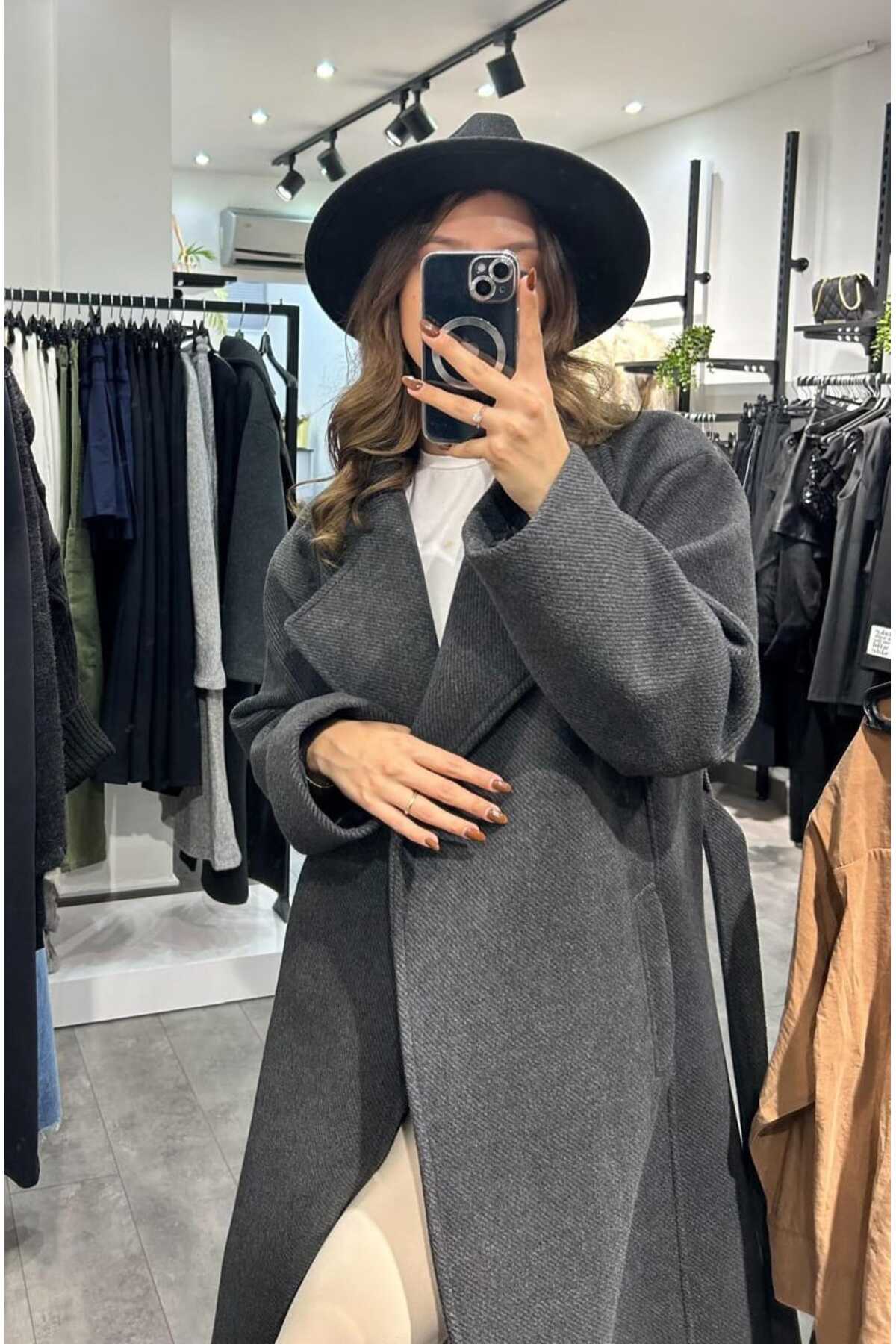 Butik Antrasit Renk Uzun Kuşaklı KabanFiyatı, Yorumları - Trendyol