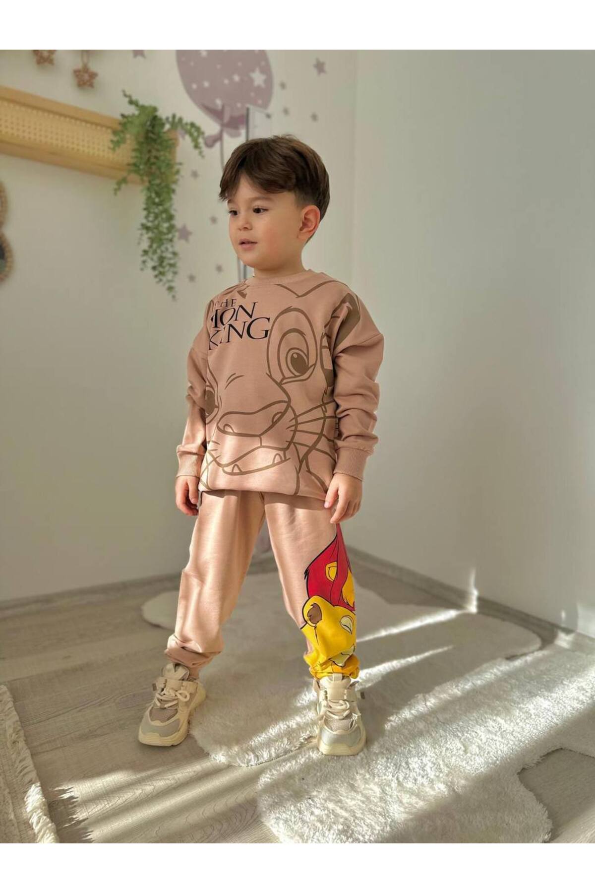Narin kids Aslan Kral Detaylı 2 İplik Erkek Çocuk Tarz Eşofman Takımı ...