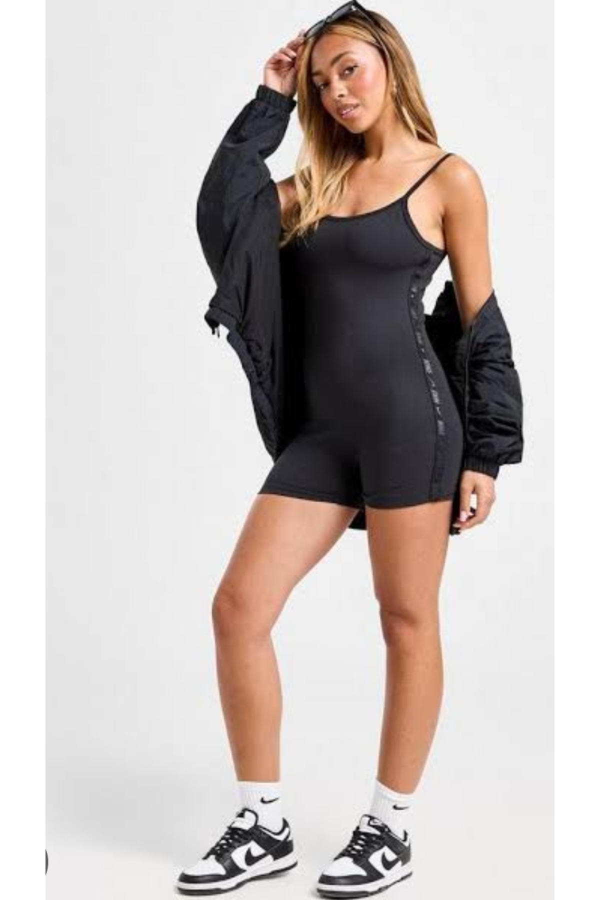 Nike Sportswear Tape Kadın Body ip askılı mini tulum FQ7929-010 ASLAN ...