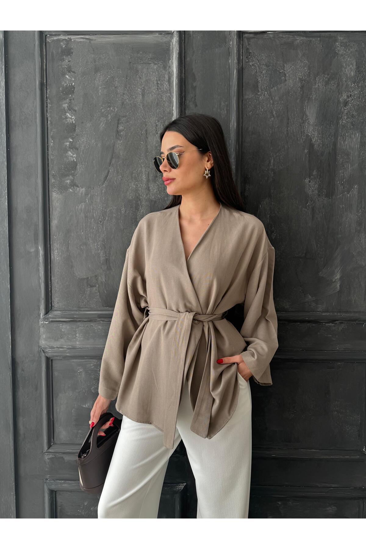 Genel Markalar KADIN UZUN KOL TEK DÜĞMELİ KUŞAKLI KİMONO - Fiyatı, Yorumları