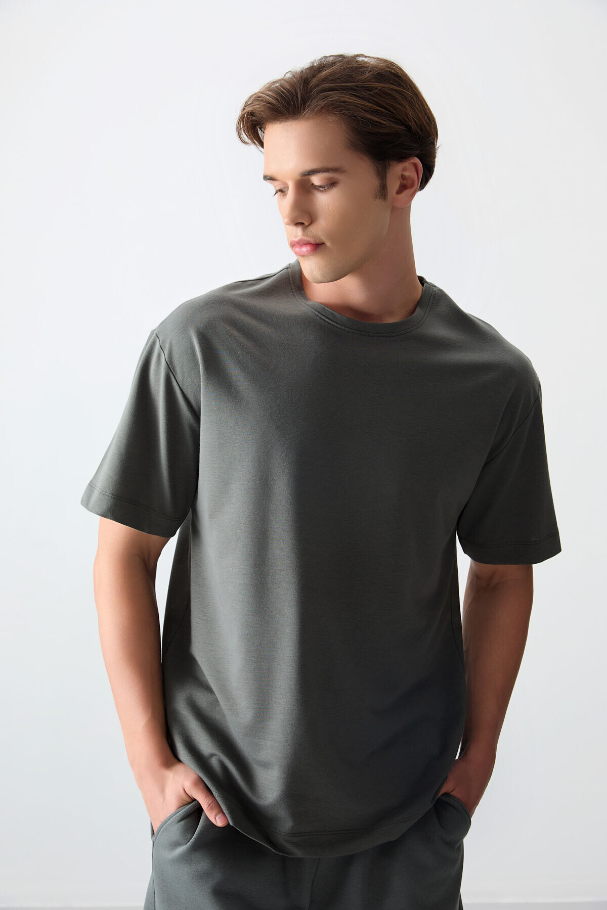 Air Jones Haki Pamuklu Kalın Yumuşak Dokulu Oversize Fit Basic Erkek T ...