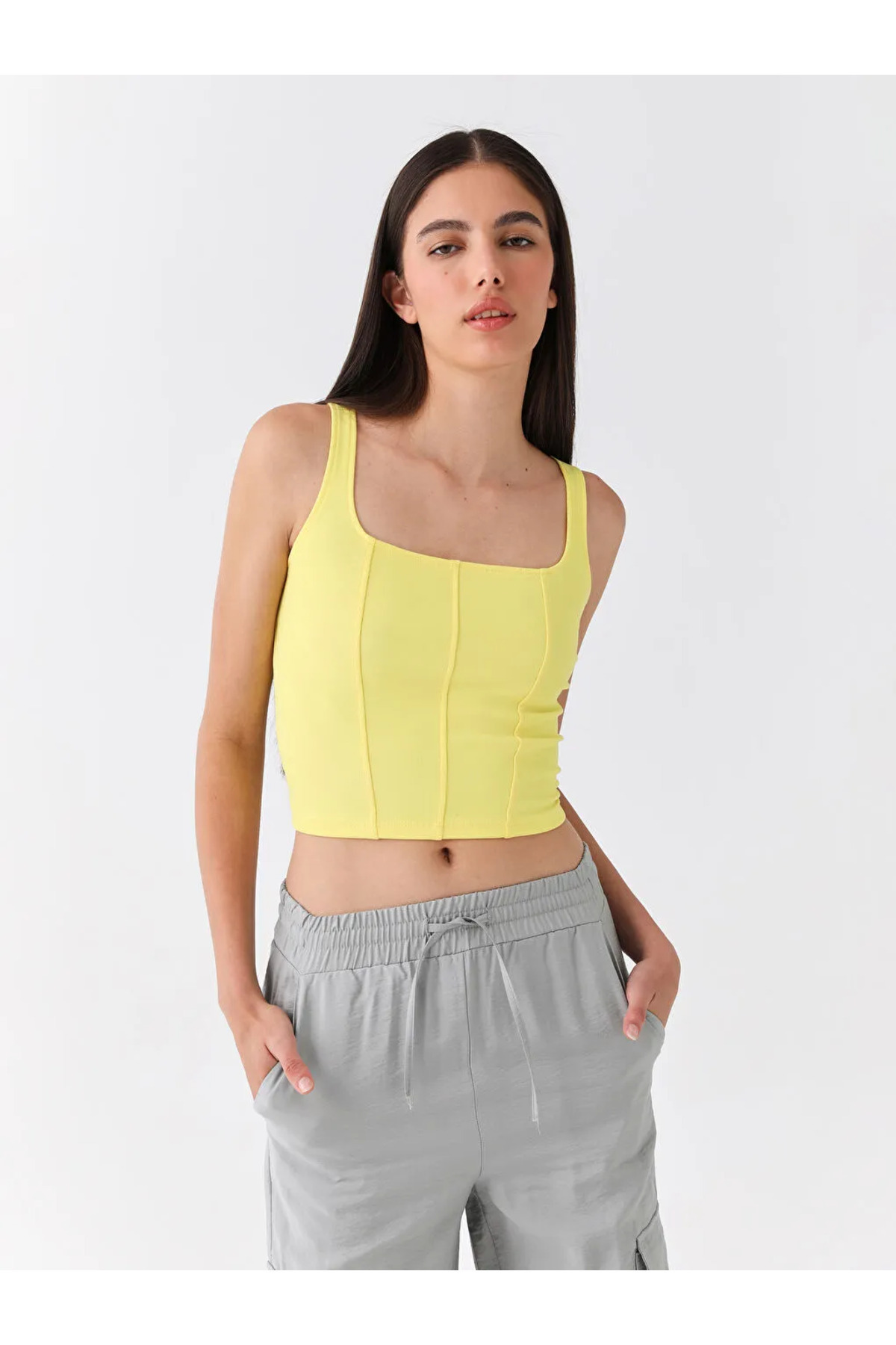 LC Waikiki LCW Vision Sari Kadın Kare Yaka Düz Crop - Fiyatı, Yorumları