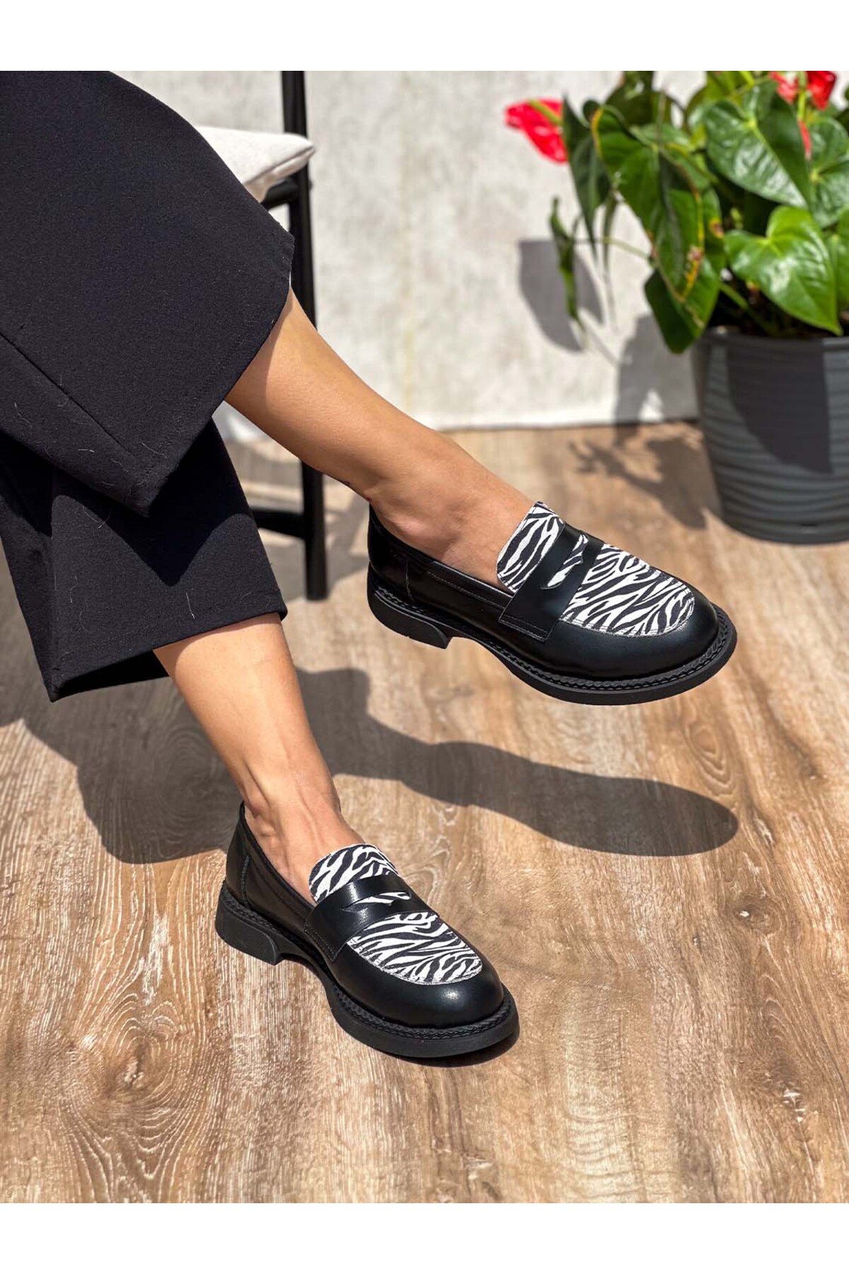 SİBA SHOES Minoa Hakiki Deri Zebra Desenli Siyah Kadın Loafer - Fiyatı ...