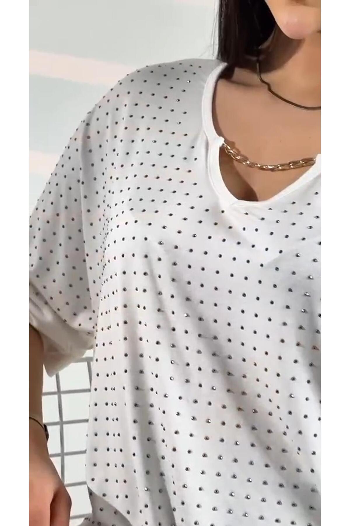 Elaxi Zincir Detaylı Taşlı Viskon Bluz - Fiyatı, Yorumları