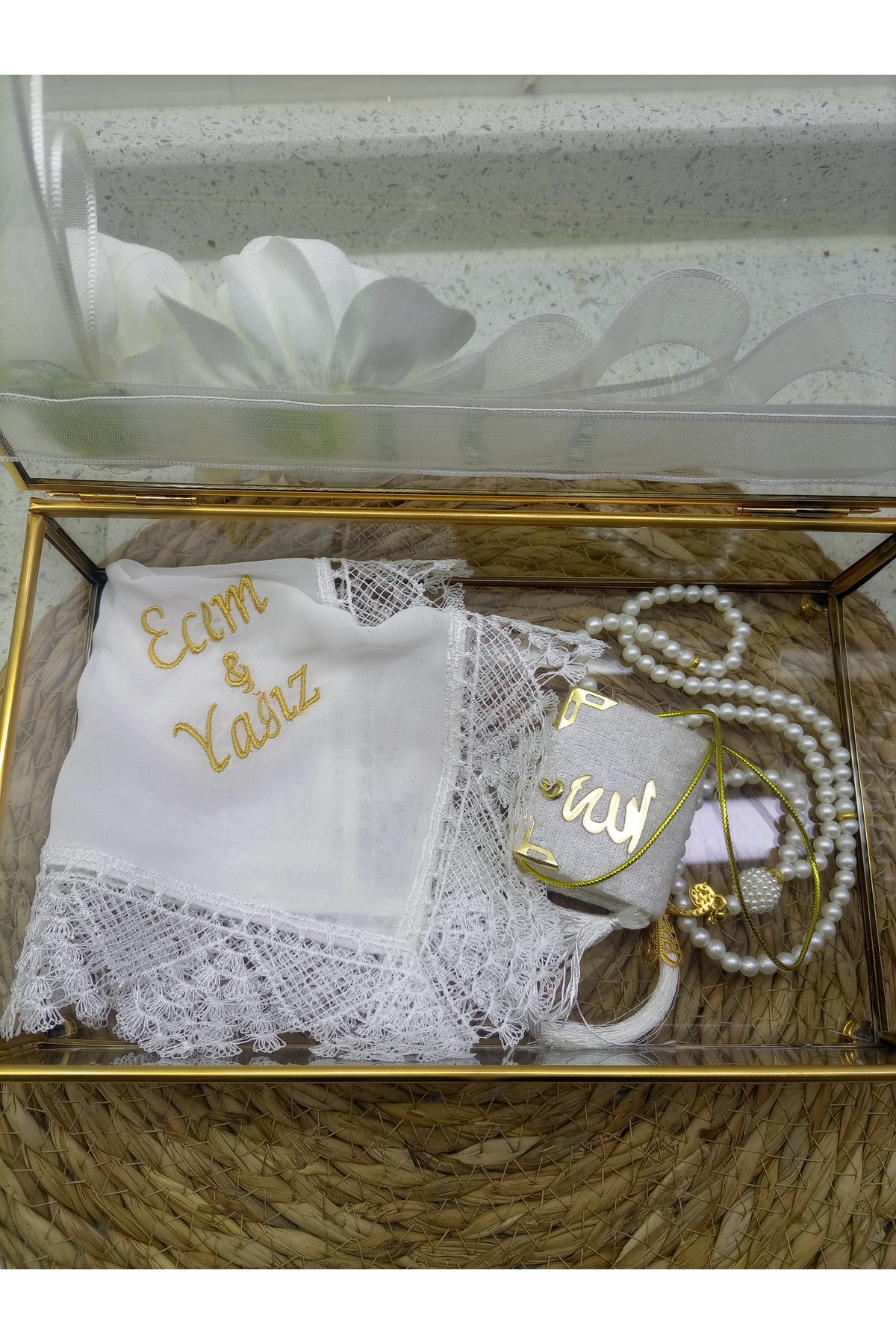 Melik özel İsim nakışlı söz mendili kutusu Gold çerçeveli cam kutu ...