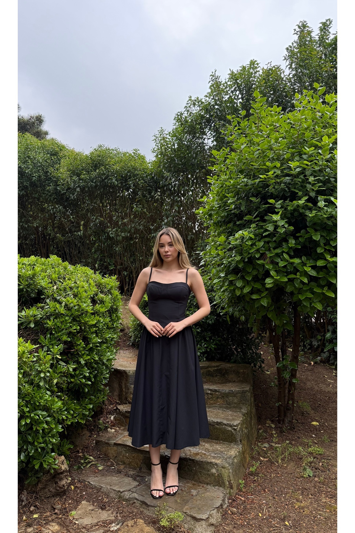 Zey Studio Kadın Siyah Kalp Yaka Detaylı Askılı Elbise - Fiyatı, Yorumları