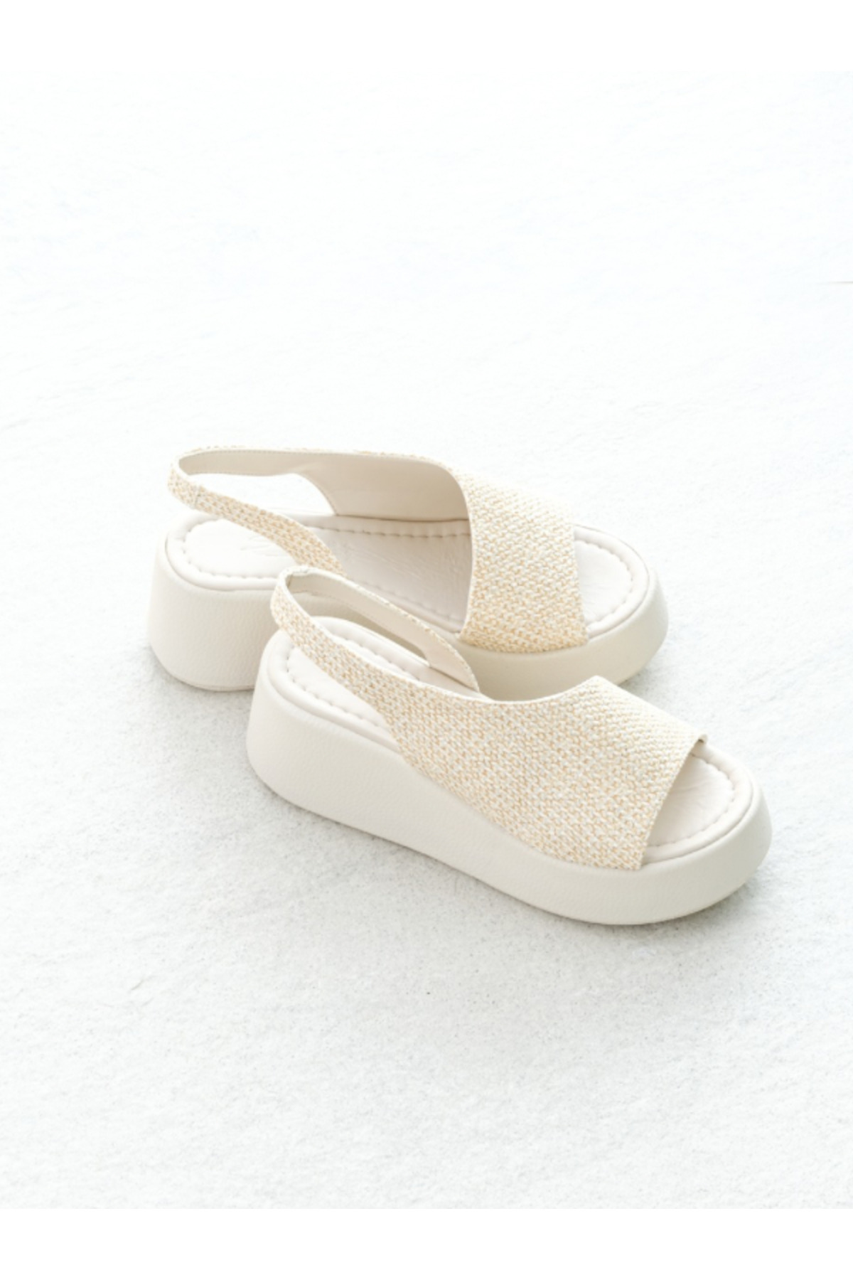 Munshoes Anna Dolgu Taban Kadın Sandalet - Fiyatı, Yorumları