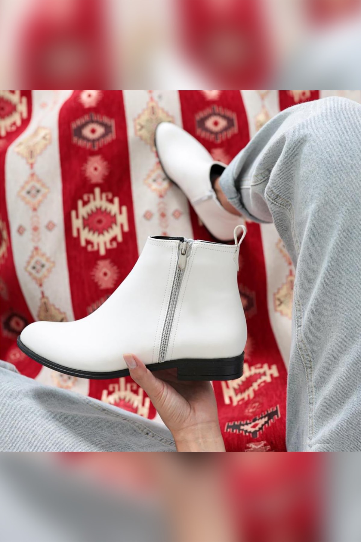 Limoya Amy Beyaz Fermuar Detaylı Bot