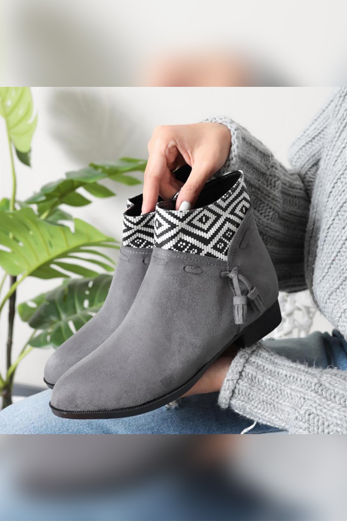 Limoya Beatriz Gri Süet Püskül Detaylı Casual Bot Limoya Beatriz Gri Süet Püskül Detaylı Casual Bot