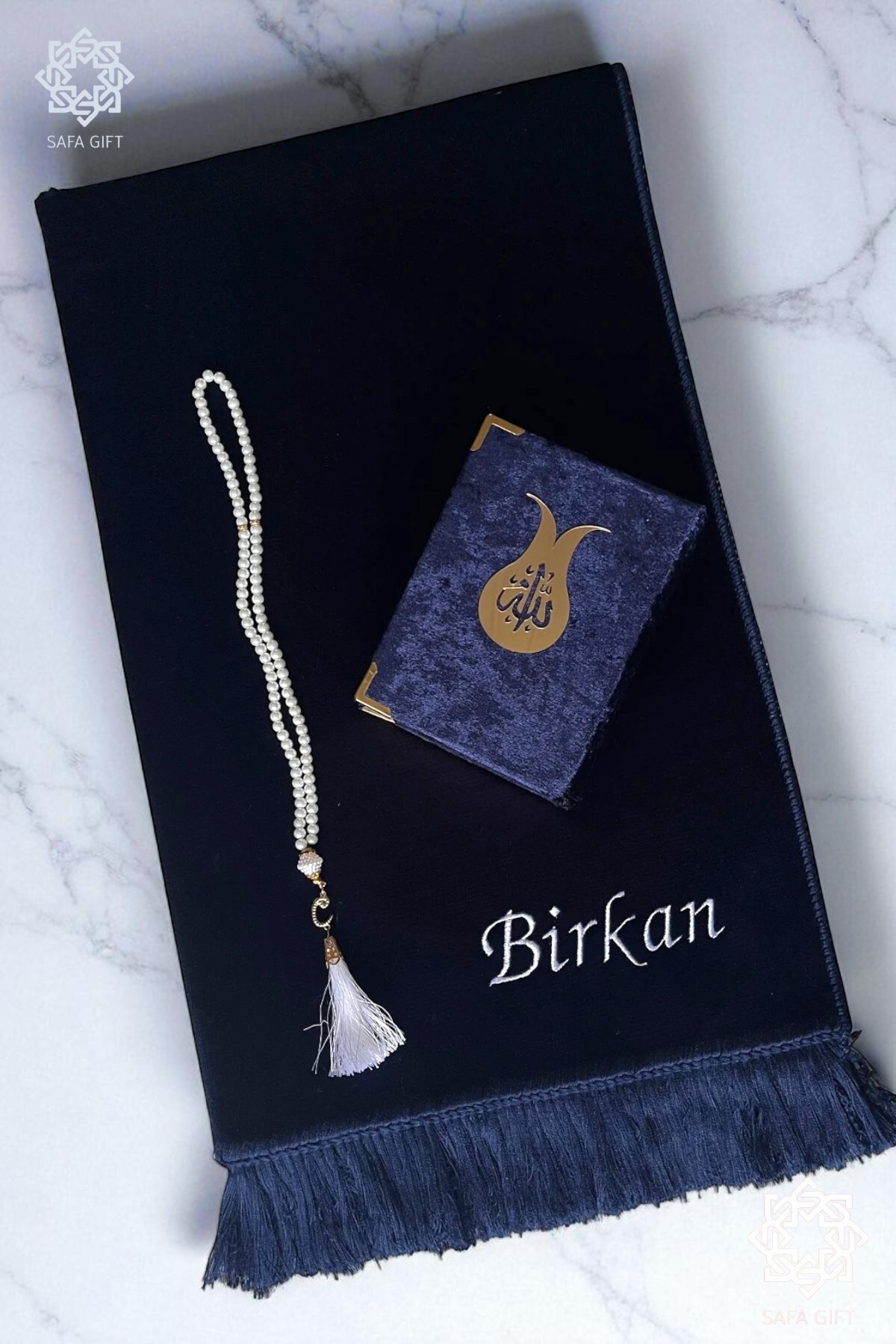 Safa Gift İsimli Lüks Kadife Seccade Seti, Kişiye Özel Nakışlı Damat ...
